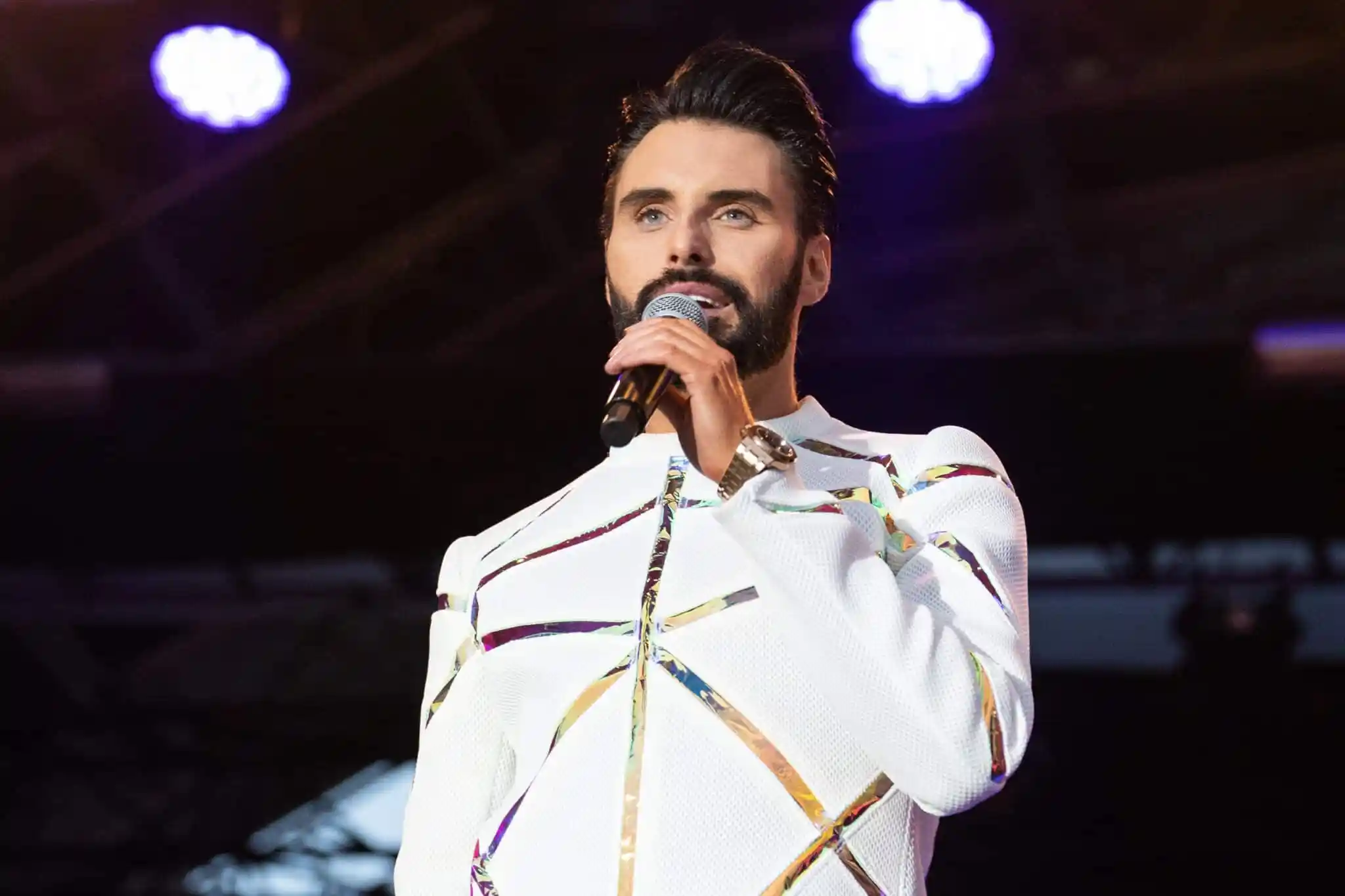 30 singers you may not know are LGBT | PinkNews