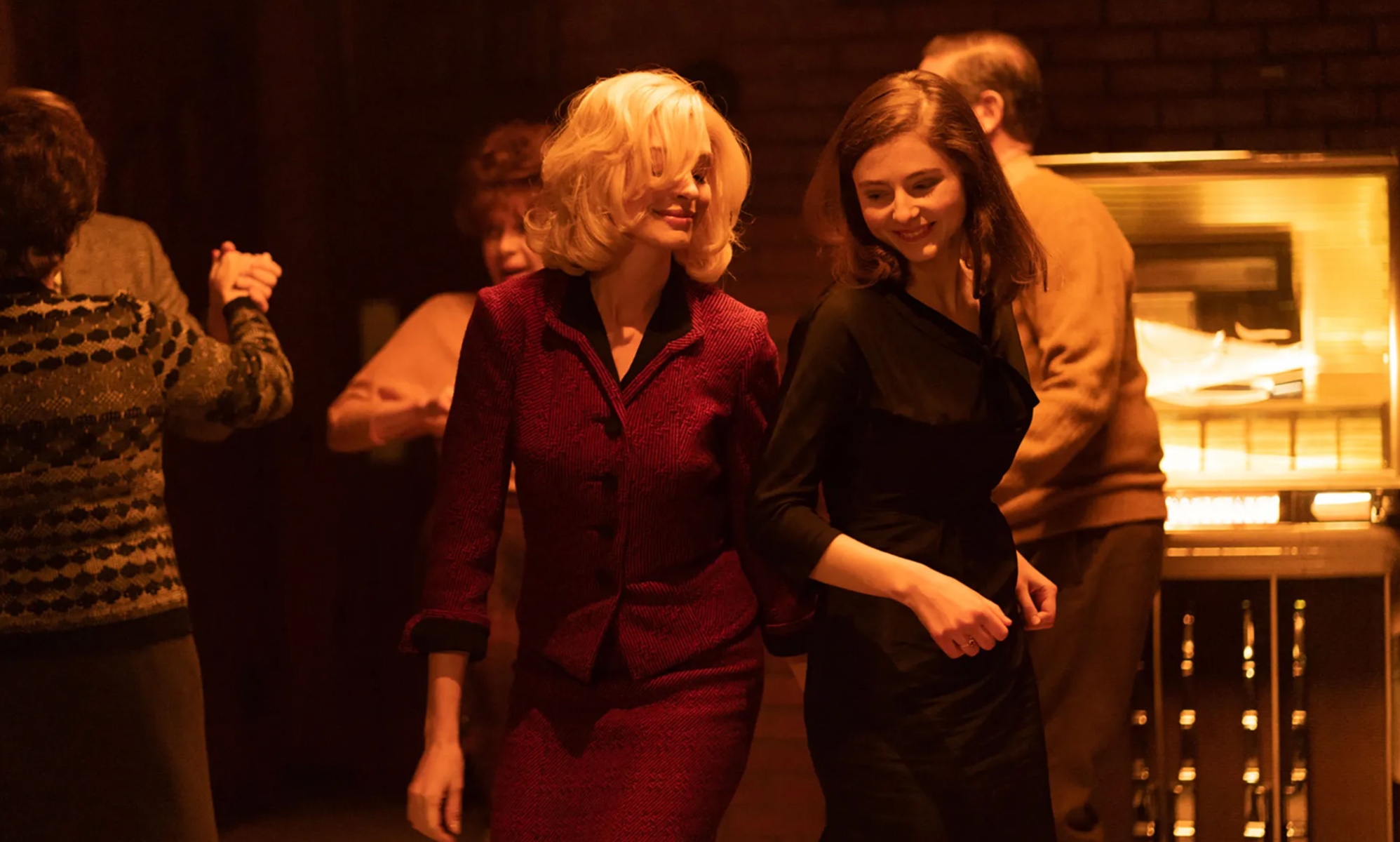 Eileen: Anne Hathaway's lesbian drama gets rave reviews