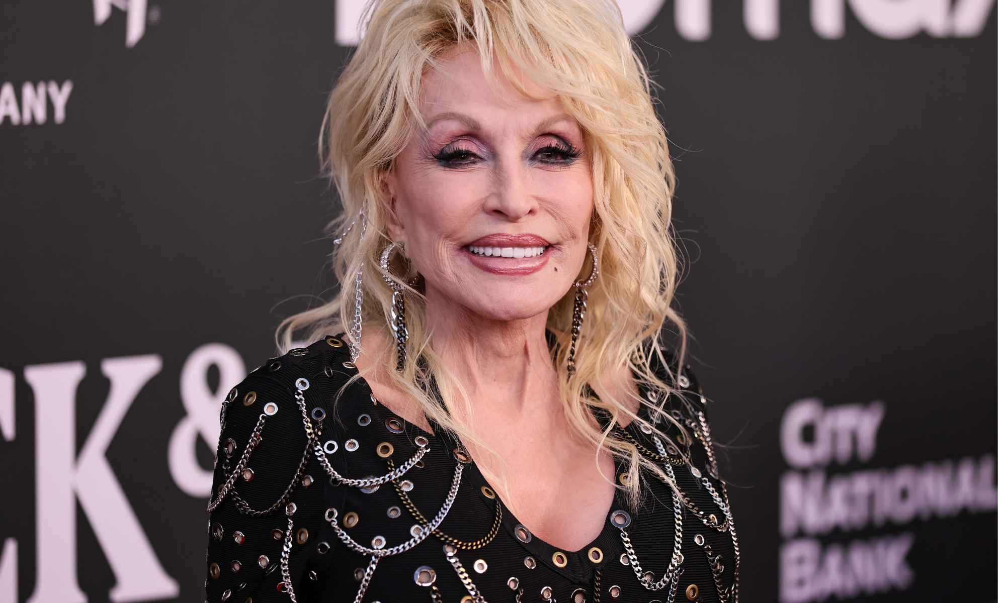 Dolly Parton thanks fans for support after her husband's death