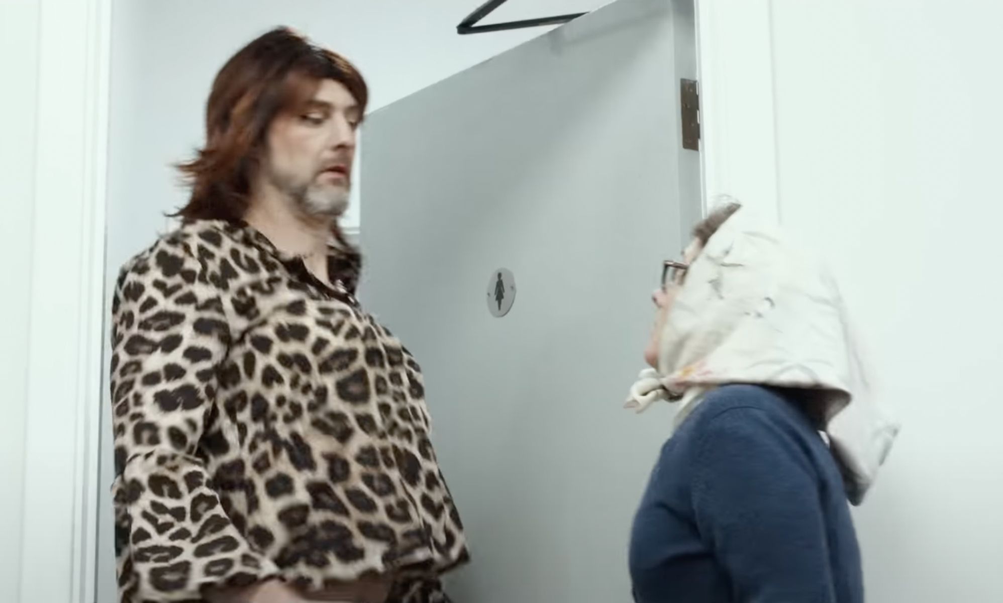Howard from the Halifax ads attacks pronouns in 'protest' song