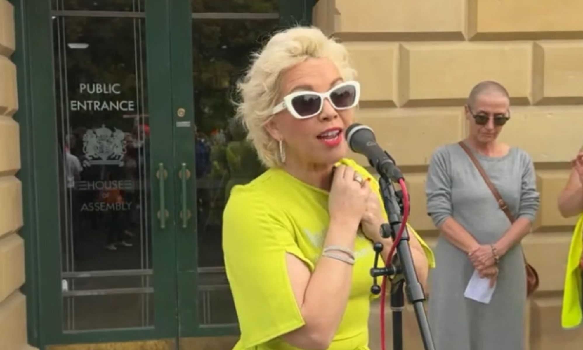 Posie Parker drowned out by LGBTQ supporters in Australia