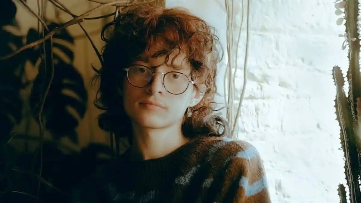 Lipstick Lesbian 10 Problems Every Femme Lesbian Will Relate To