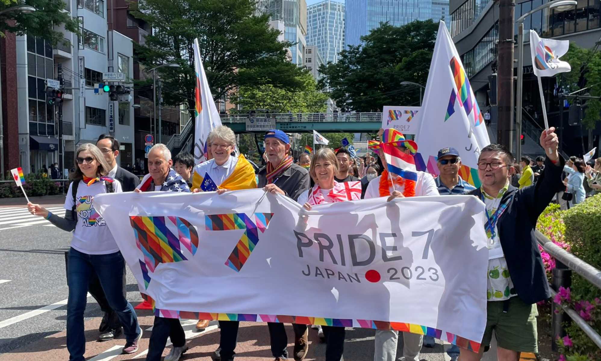 Photos: LGBT people march for 'Love and Equality' at Tokyo Rainbow ...