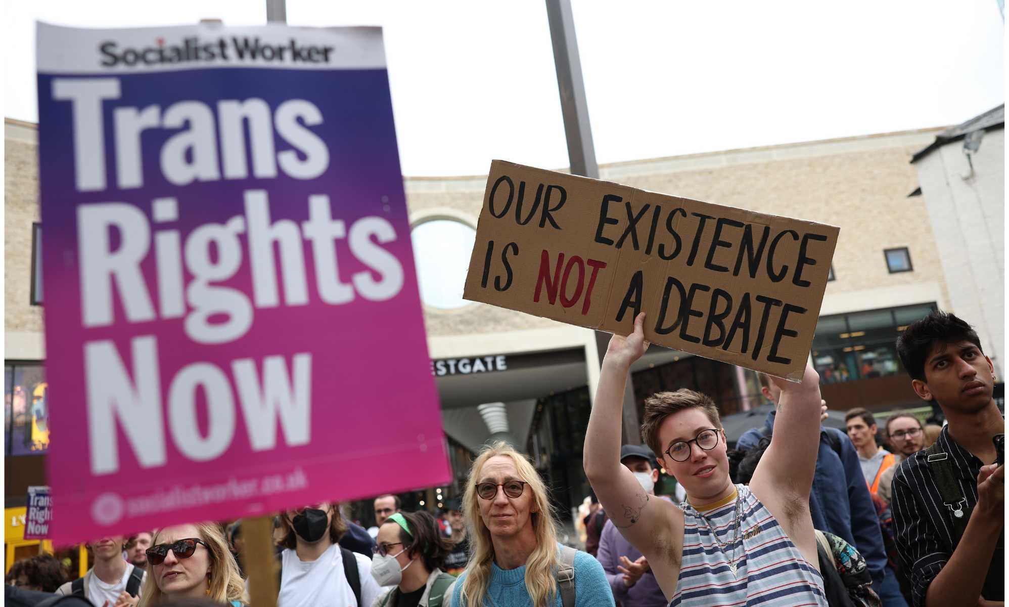 Kathleen Stock: Trans activists interrupt Oxford Union talk