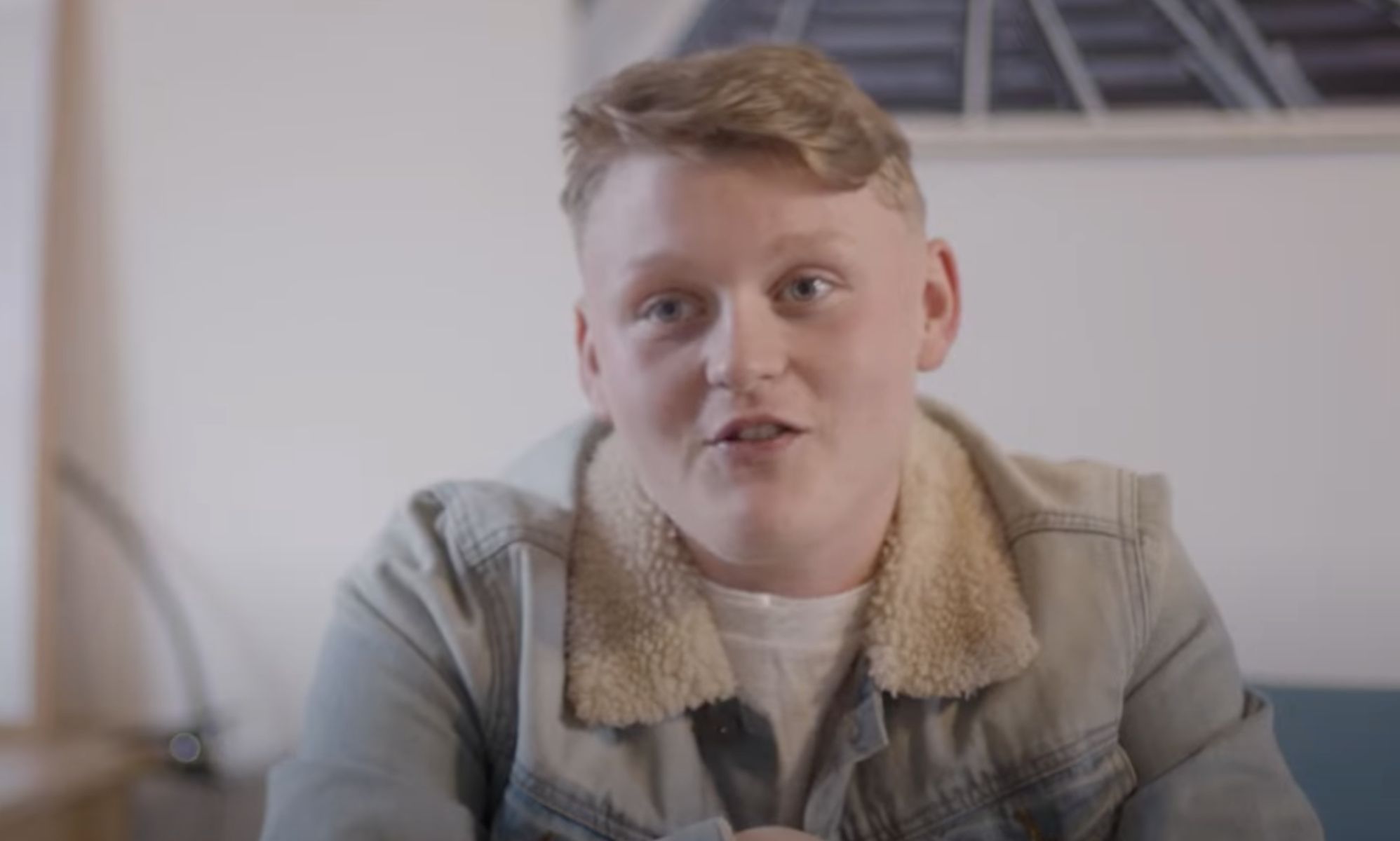 Deaf trans guy reveals how inaccessible healthcare is to people like him