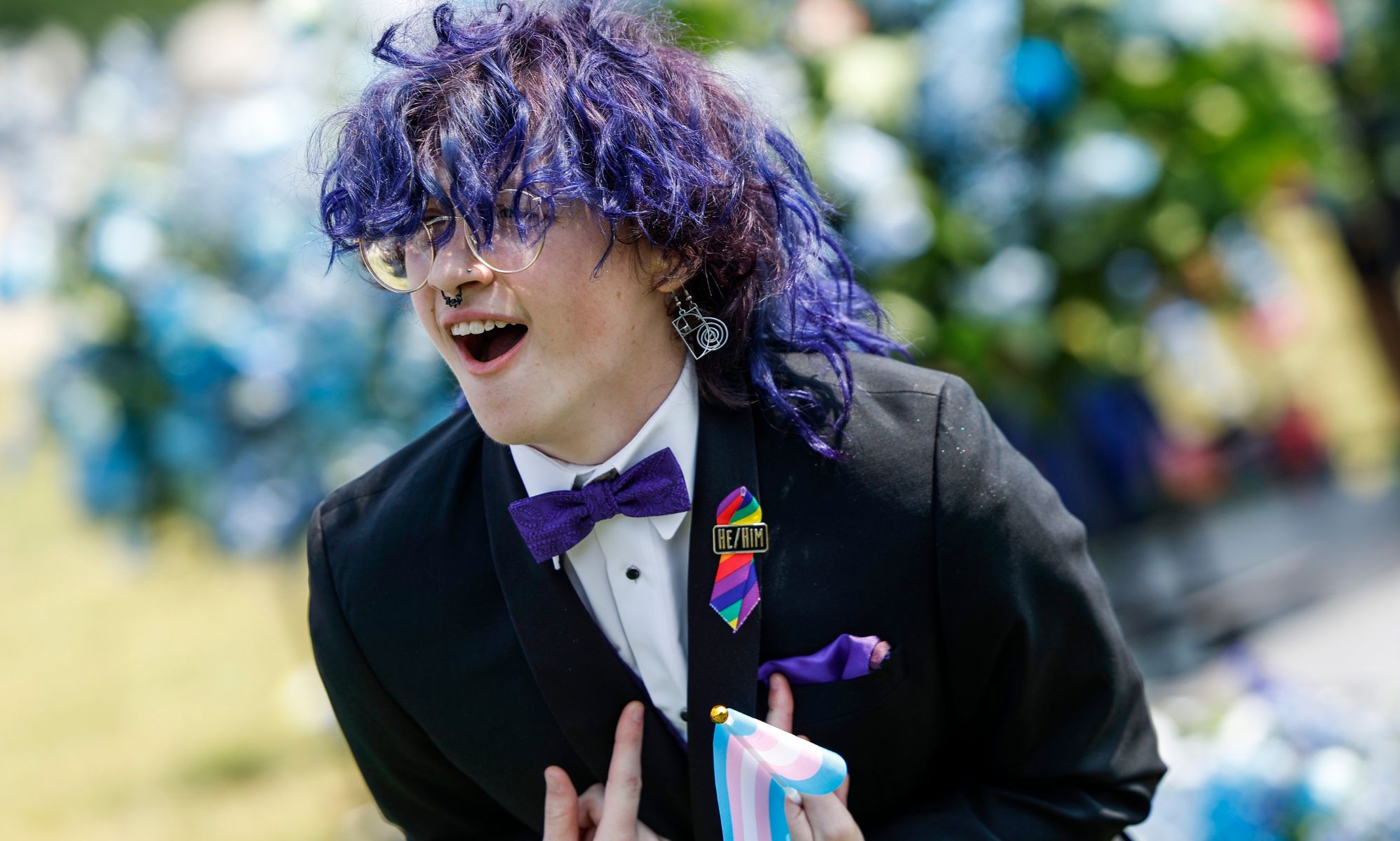 NHS to stop prescribing puberty blockers for trans youth