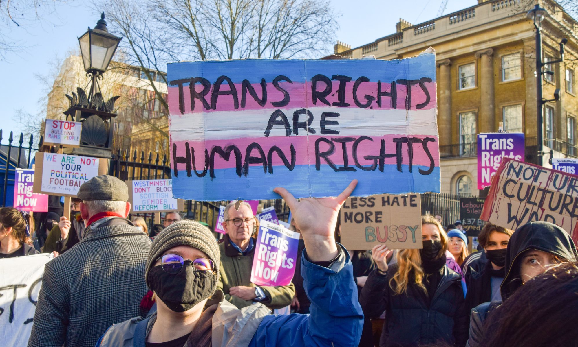 NHS to stop prescribing puberty blockers for trans youth