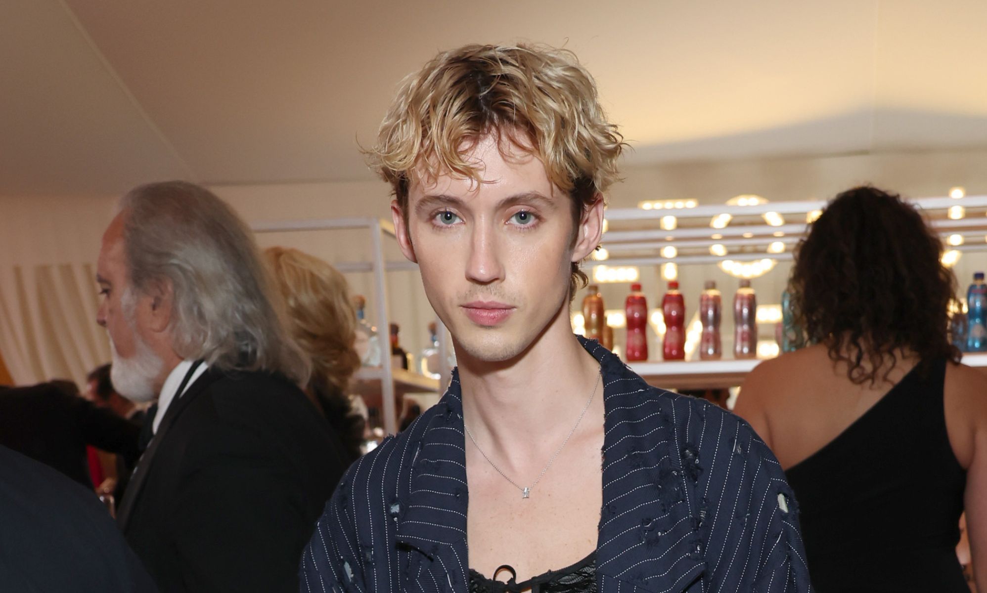 Troye Sivan Is On Hinge But Is Very Wary Of This Dating Red Flag 3657