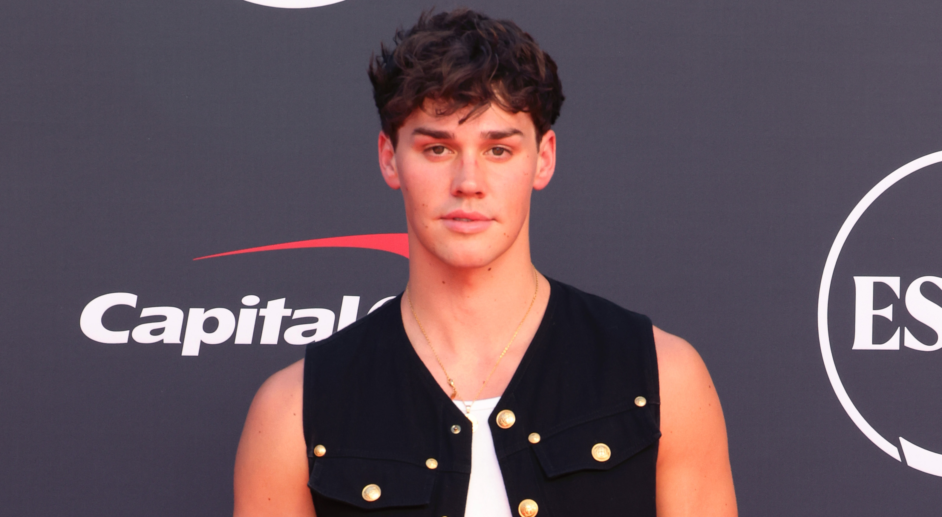 Noah Beck talks sexuality after viral 'coming out' TikTok