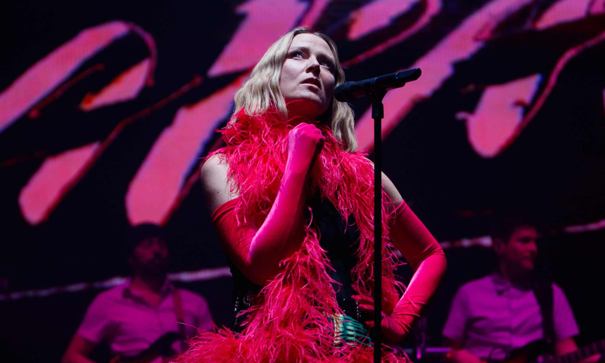 Róisín Murphy scores top 10 album after puberty blockers row