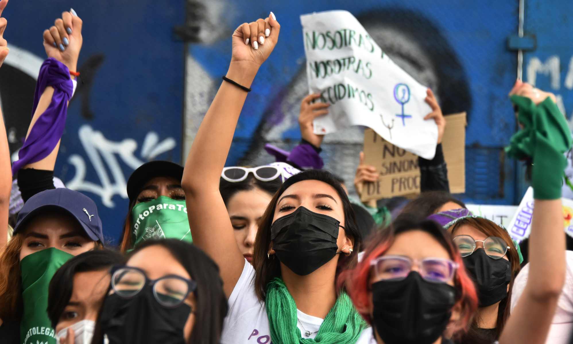 Mexico City ends gender-specific school uniforms | PinkNews