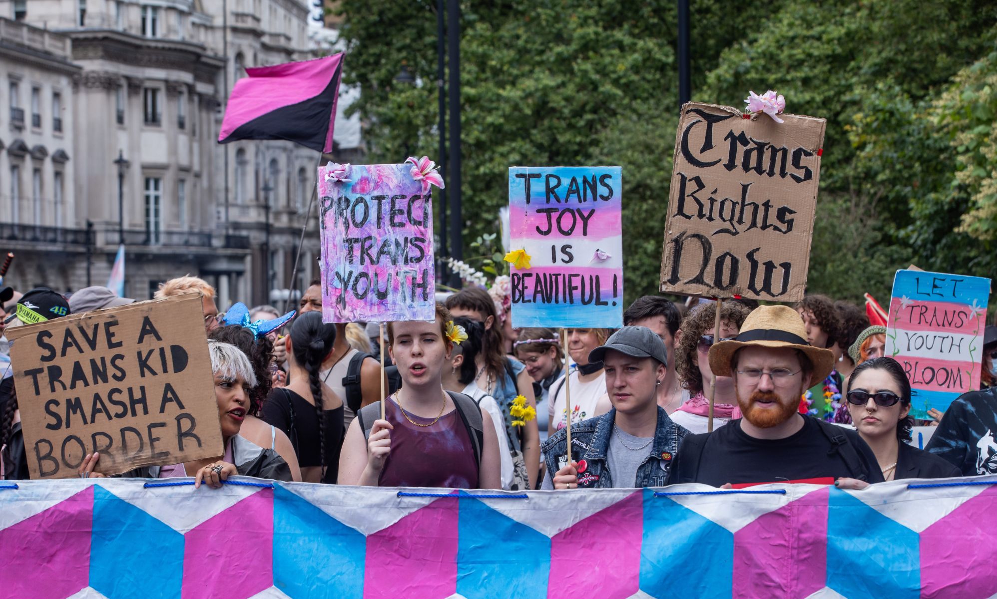 Non-binary legal recognition too 'complex' to introduce, government says