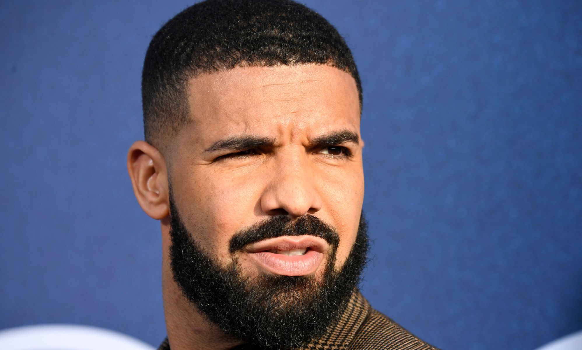 Drake 'bisexual' lyric has fans questioning his sexuality