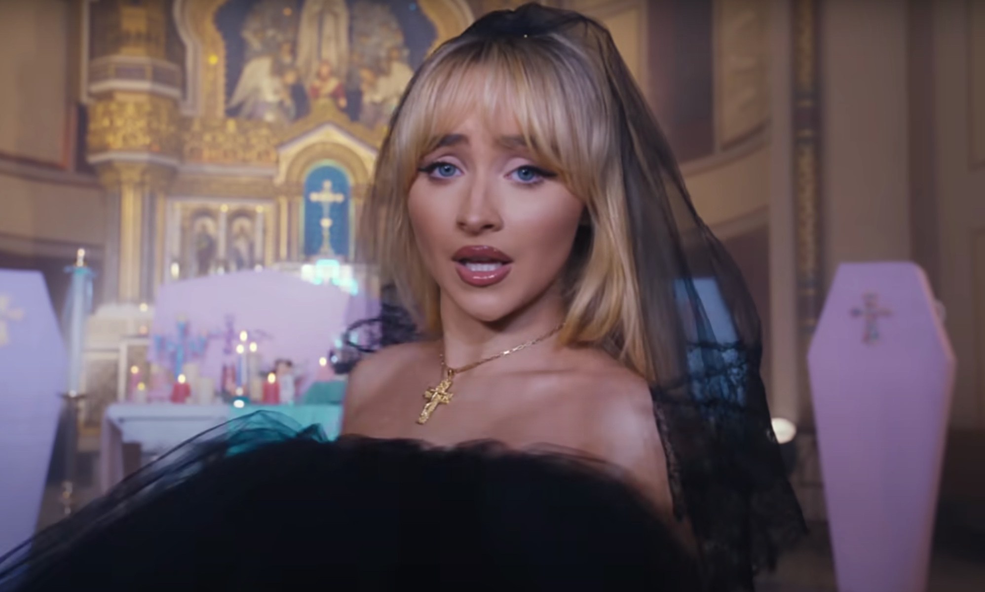 Snls Jane Wickline Jokes About Lack Of Sabrina Carpenter Gay Rumours 9634
