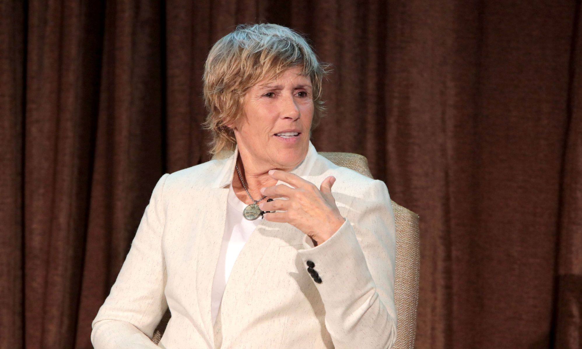 Lesbian swimmer Diana Nyad says she now supports trans athletes