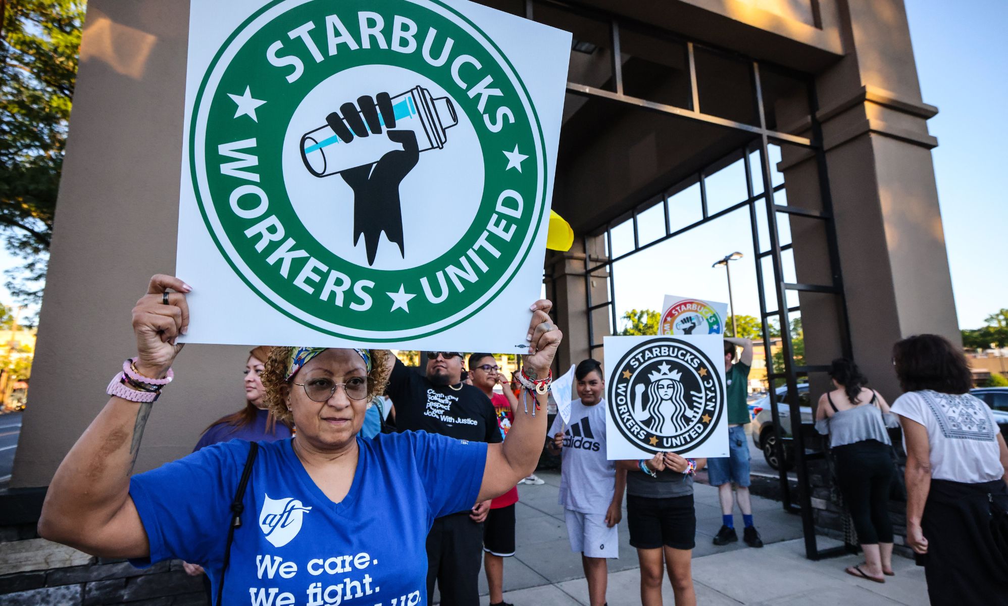 Starbucks given LGBTQ inclusion award despite staff complaints