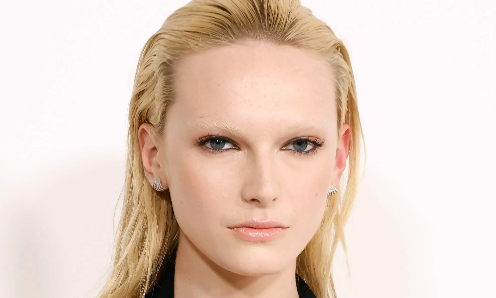 All the tea about transgender Victoria's Secret model Alex Consani