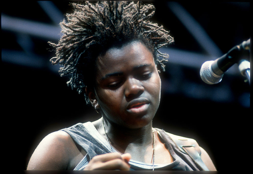Tracy Chapman sang her lesbian anthem 'Fast Car' at Grammys