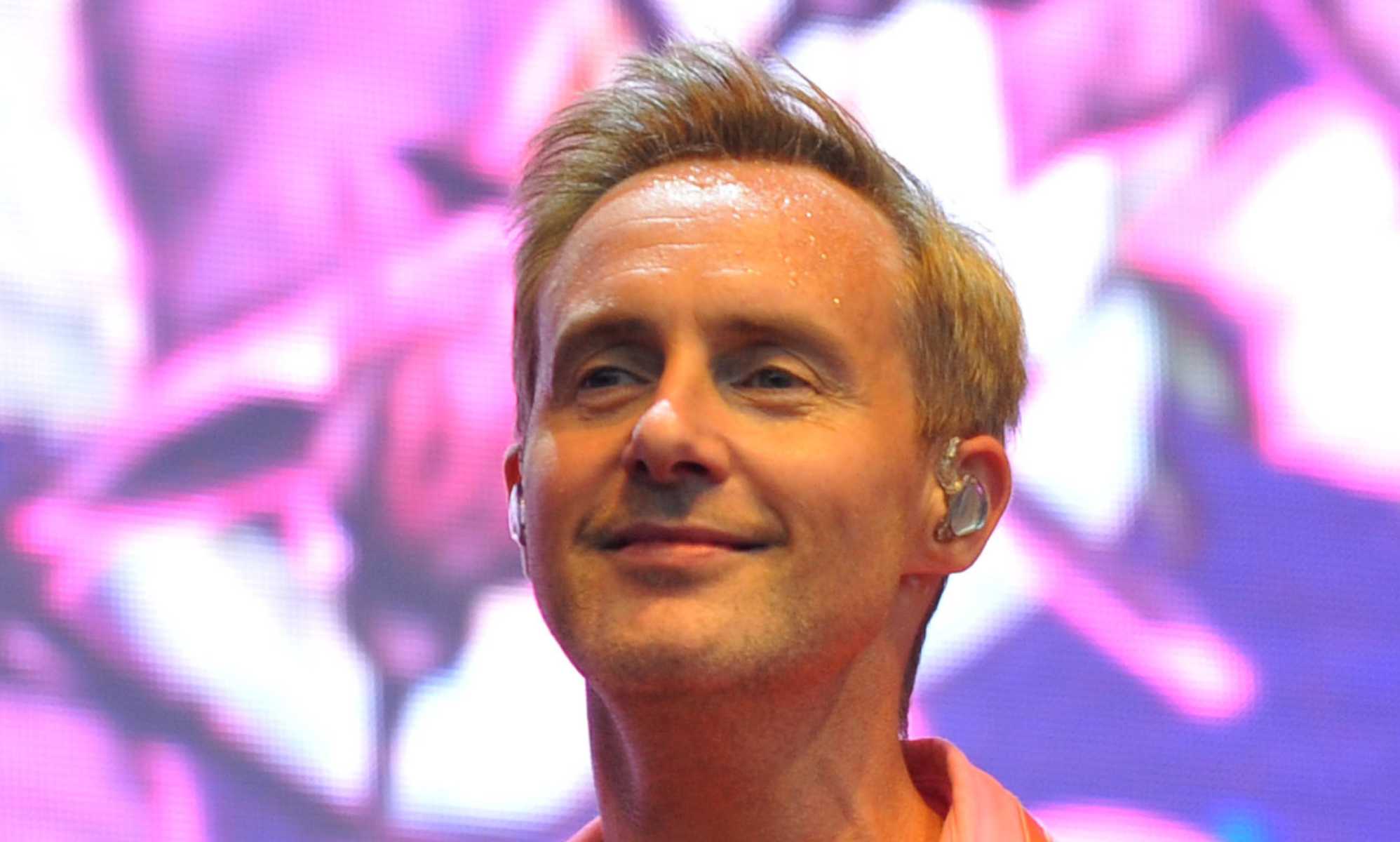 Eight-foot statue of H from Steps to be erected in Wales