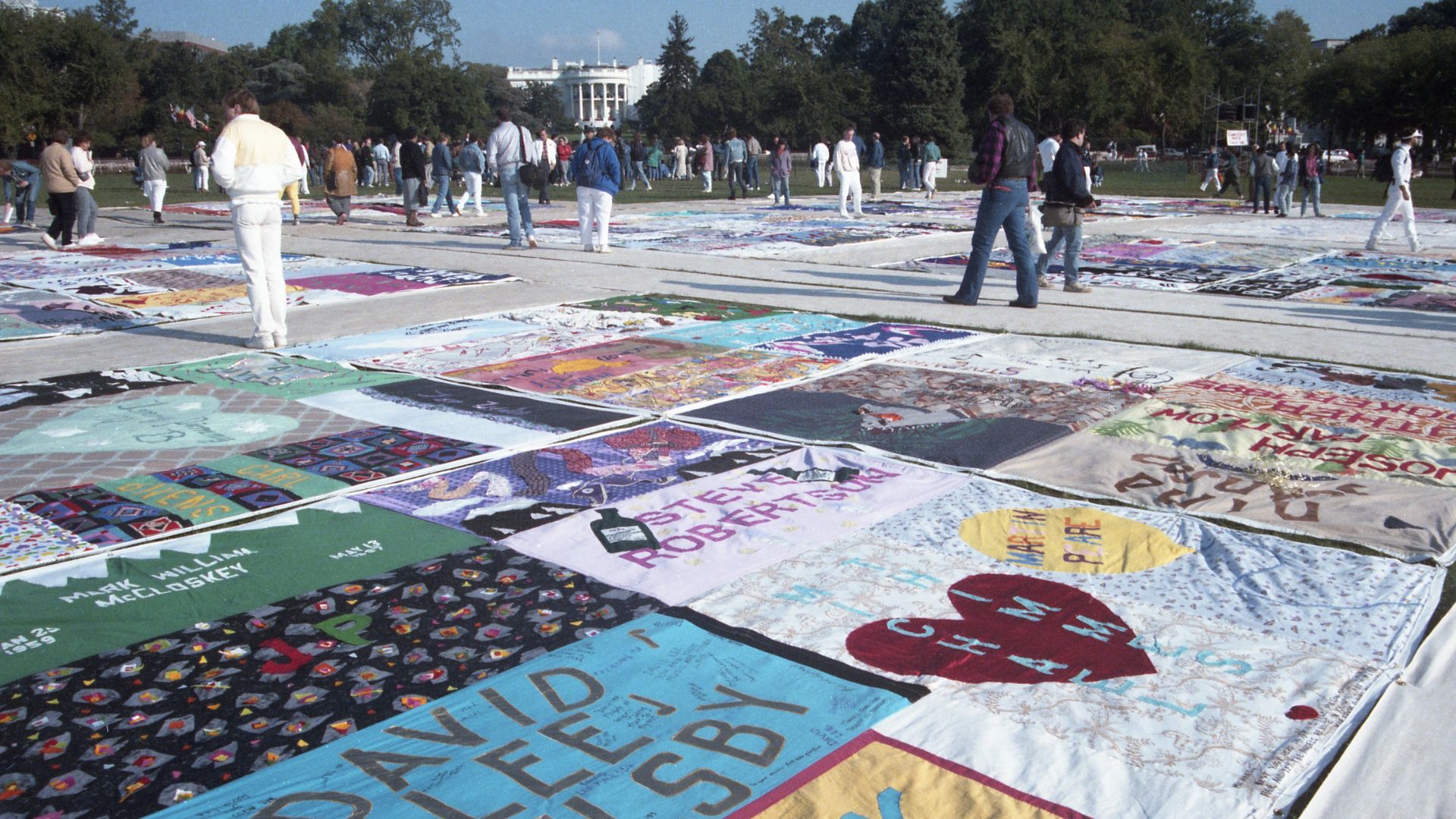 Famous Aids quilt put on display in London for first time in 30 years
