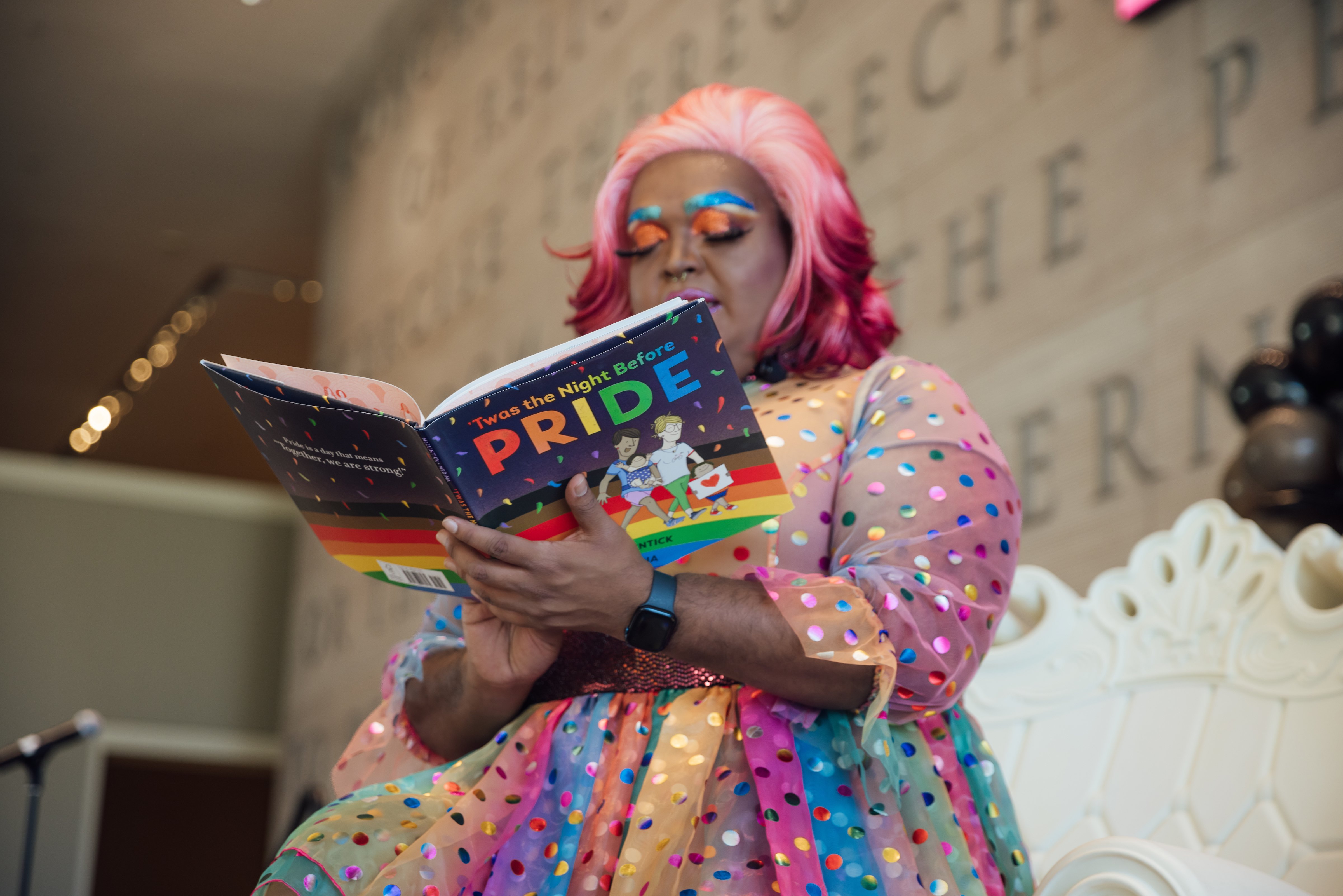 World's largest drag story time event sets Guinness World Record