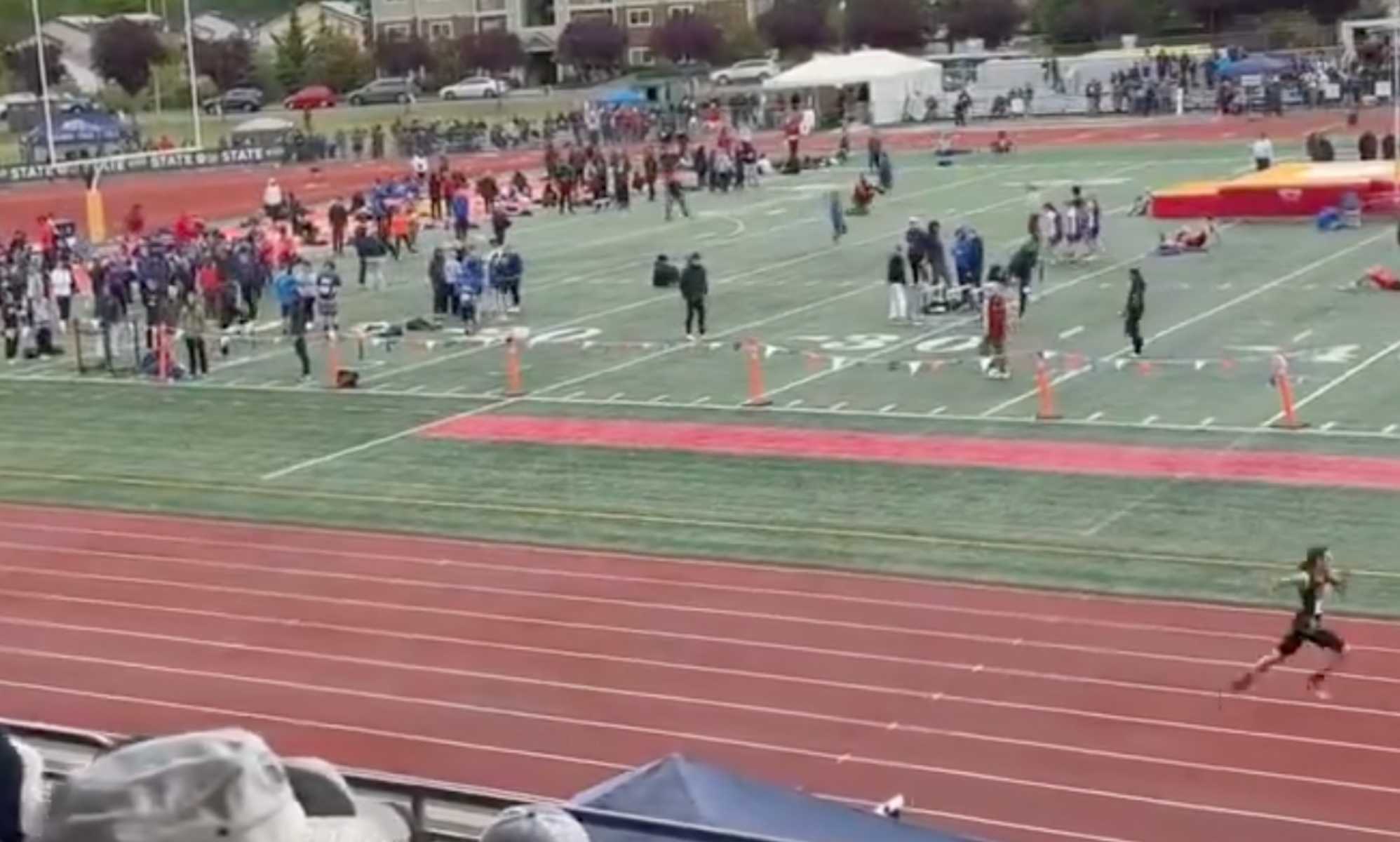 Trans runner Aayden Gallagher booed at Oregon state track meet
