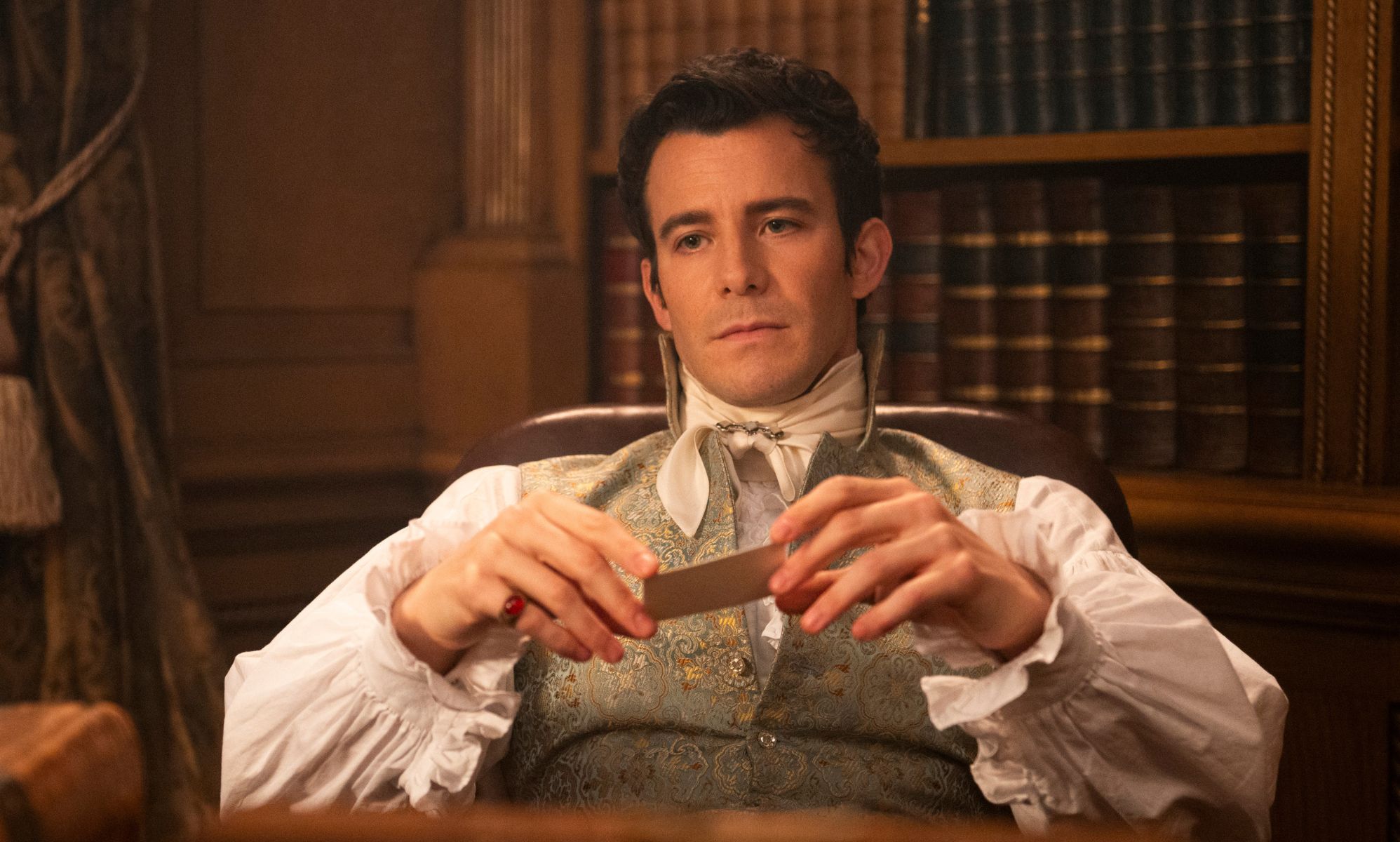 Luke Thompson offers his take on Benedict Bridgerton's sexuality