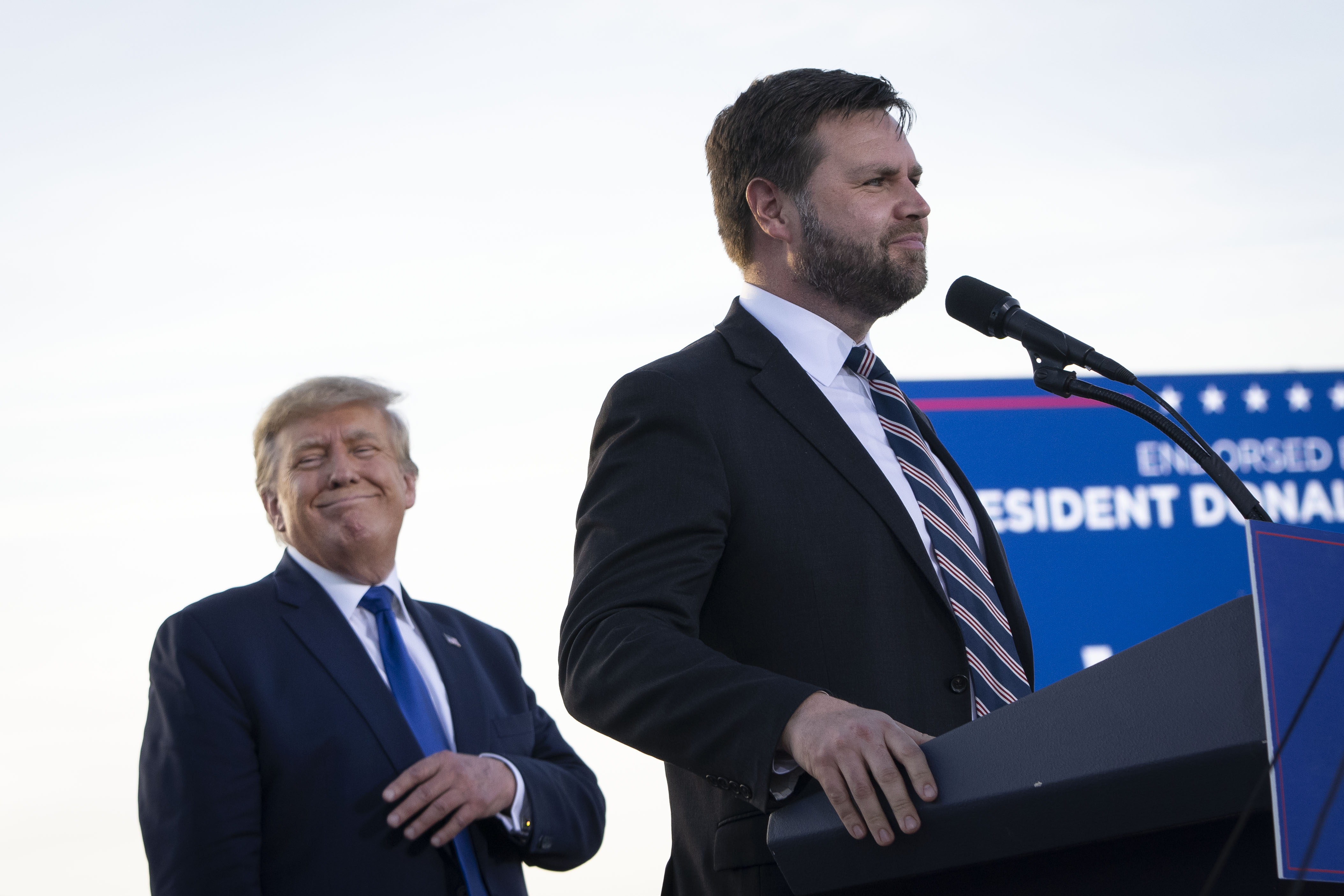 Donald Trump reveals Ohio Senator JD Vance is his running mate - Hollywood411 News