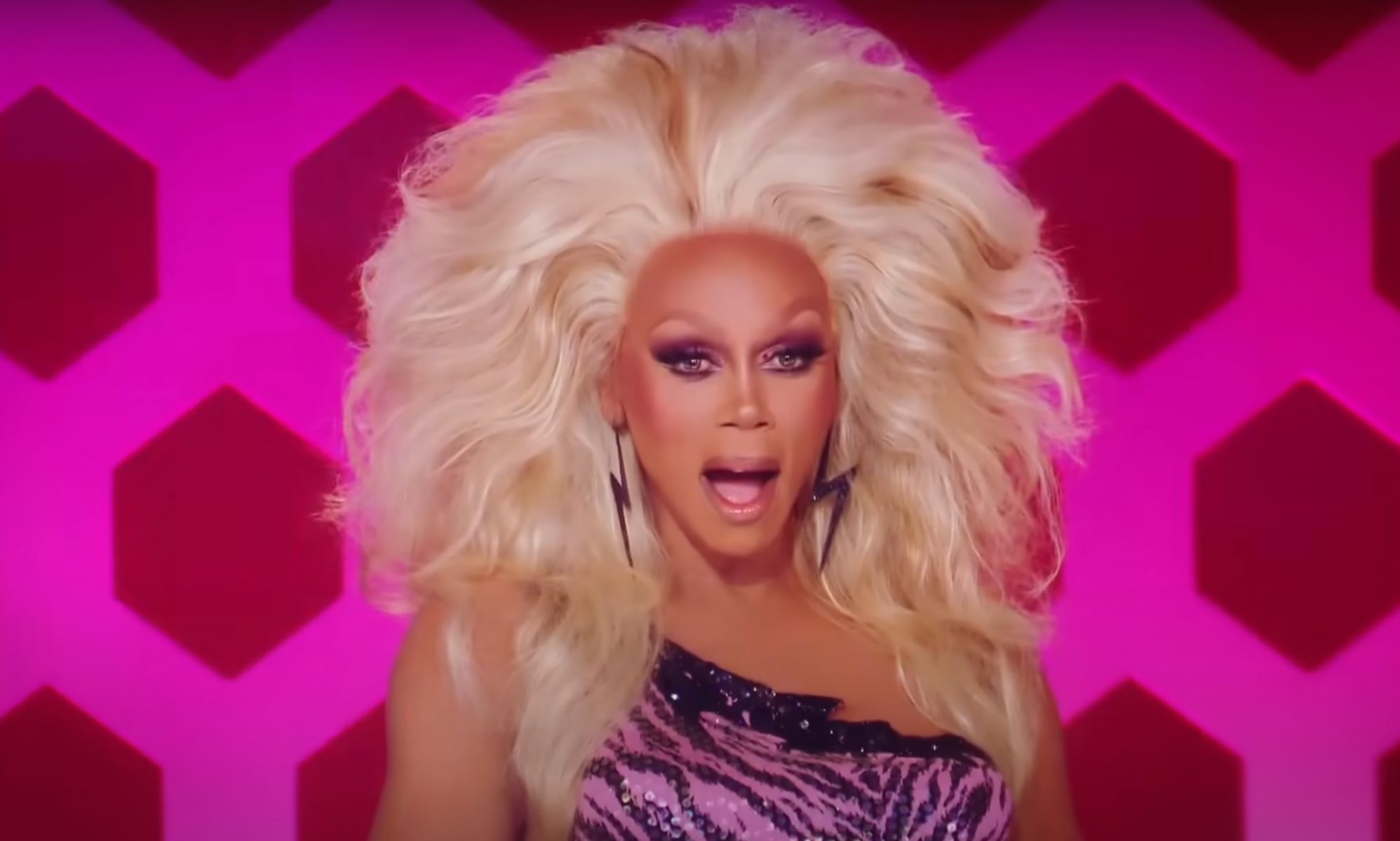 Twins Sugar and Spice 'win' Drag Race season 15 finale