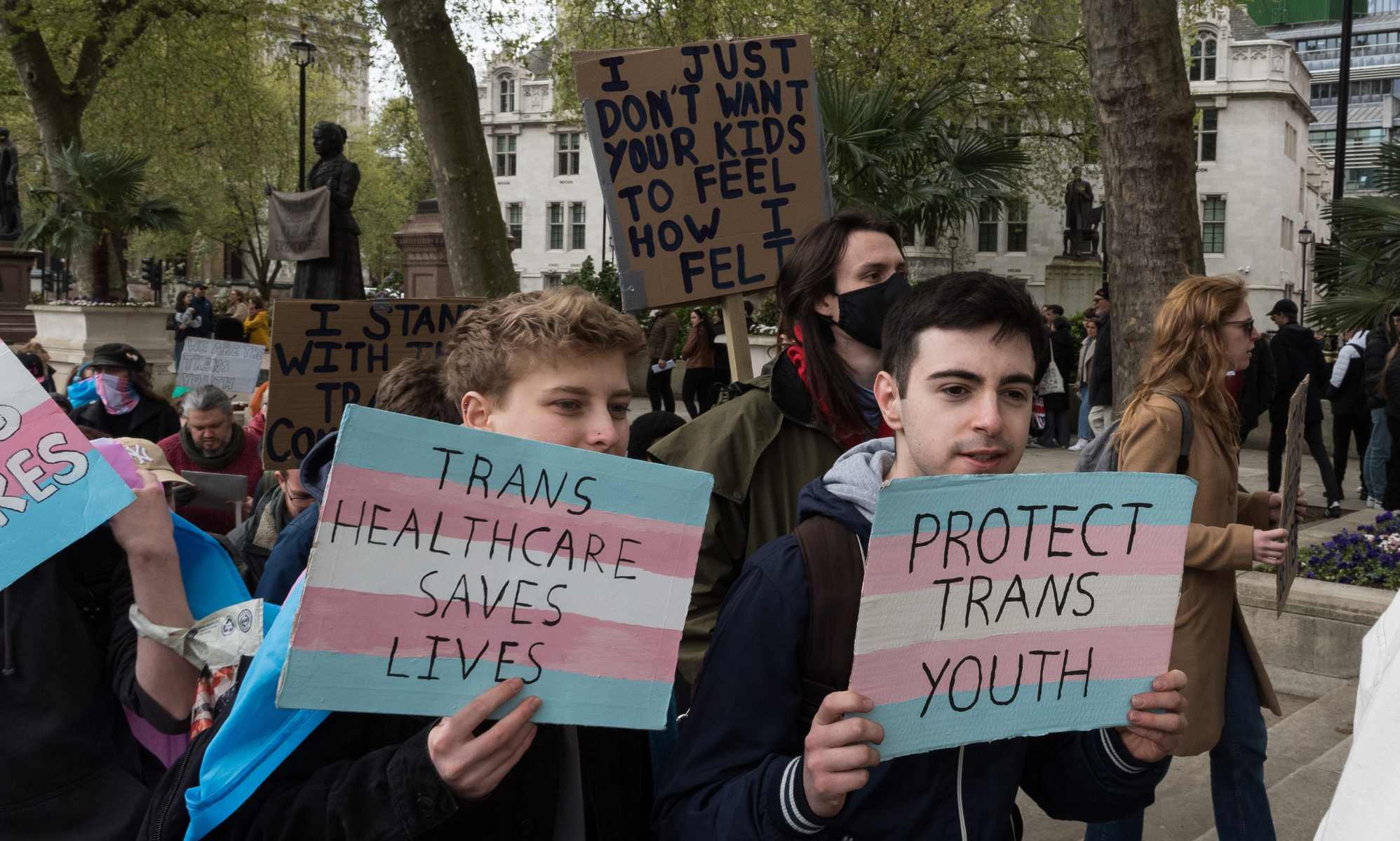 No rise in suicide rates after puberty blocker curbs, says review