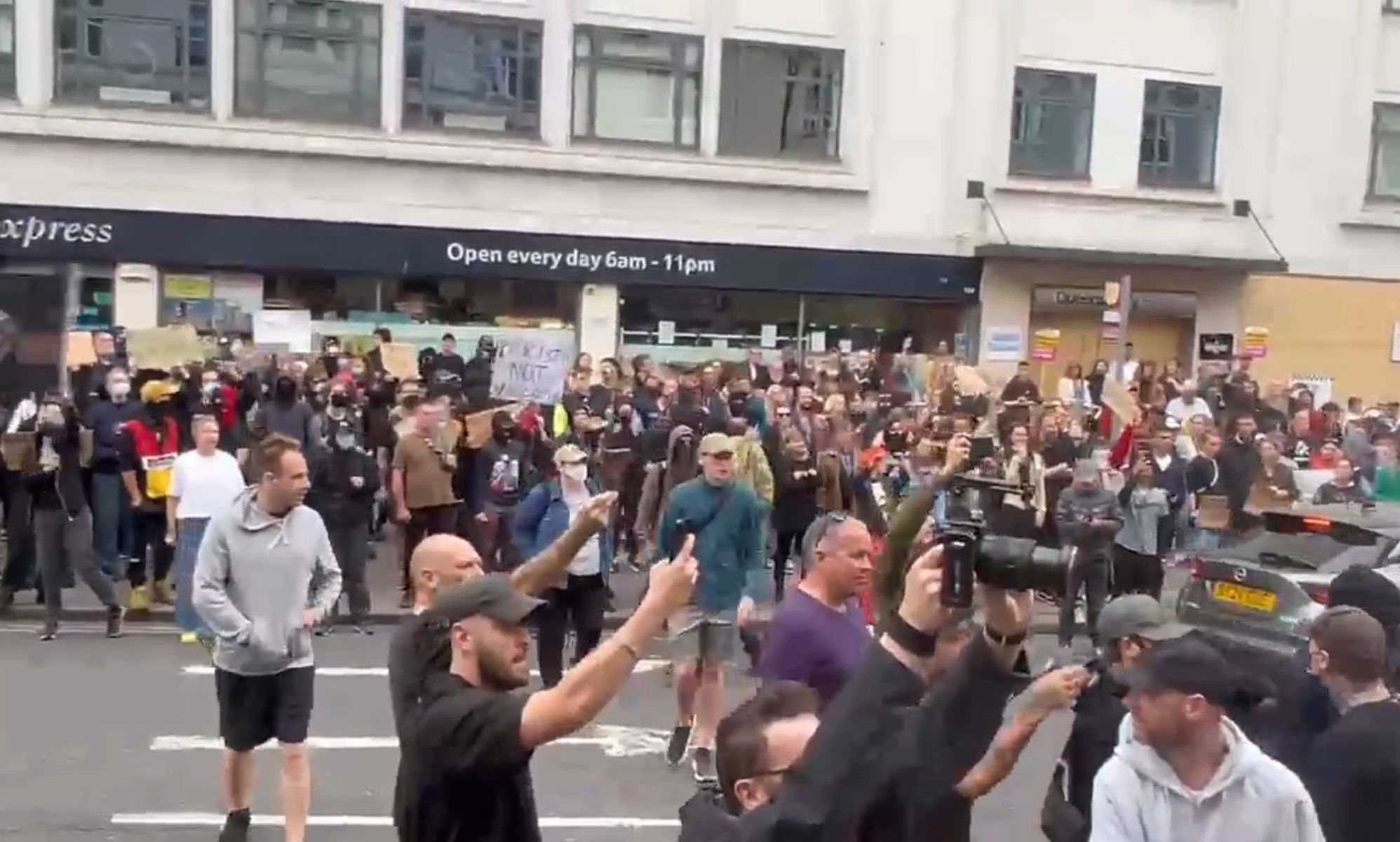 UK riots: thousands protect Brighton from '5 or 6' far-right 'thugs'