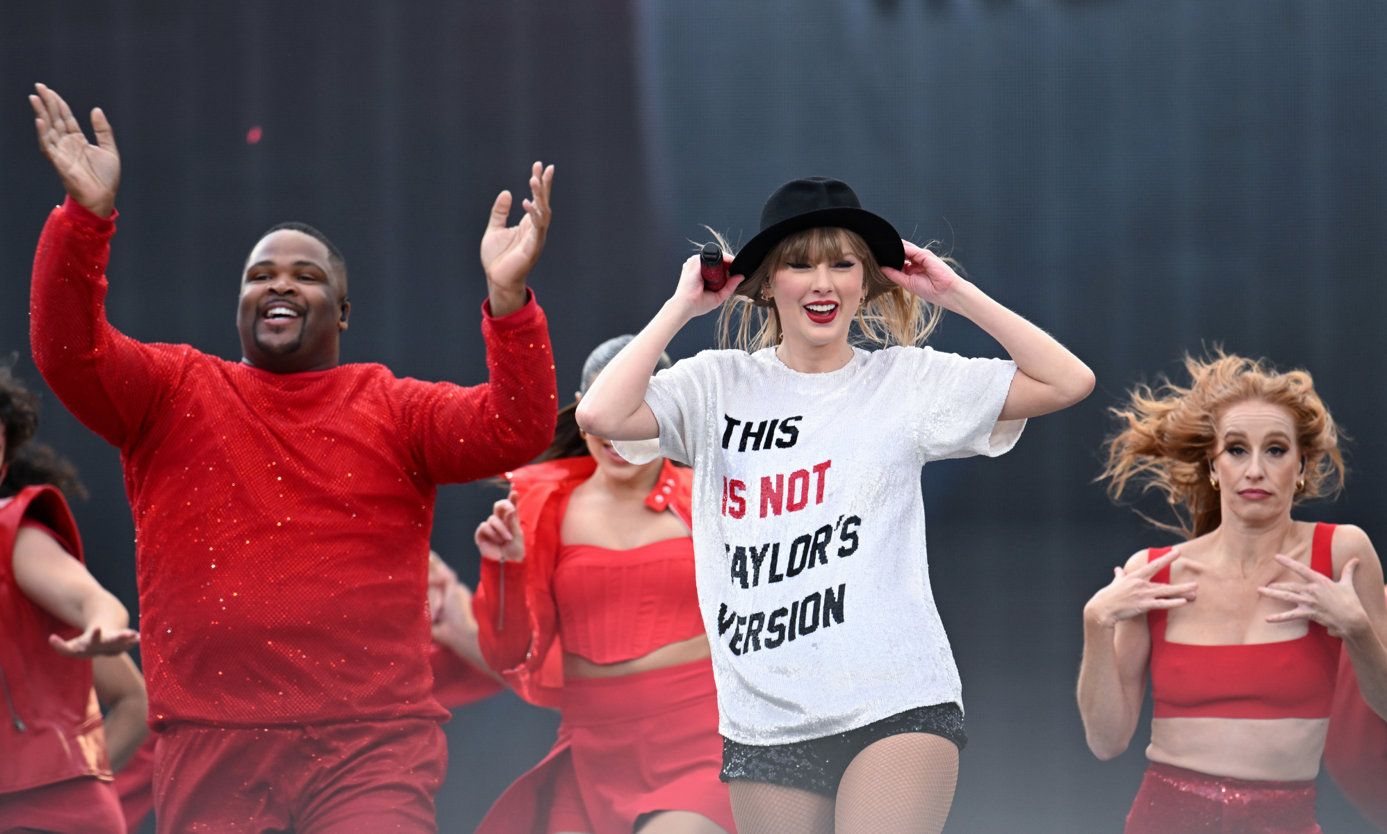 Taylor Swift's 'I Can Do It With A Broken Heart' music video