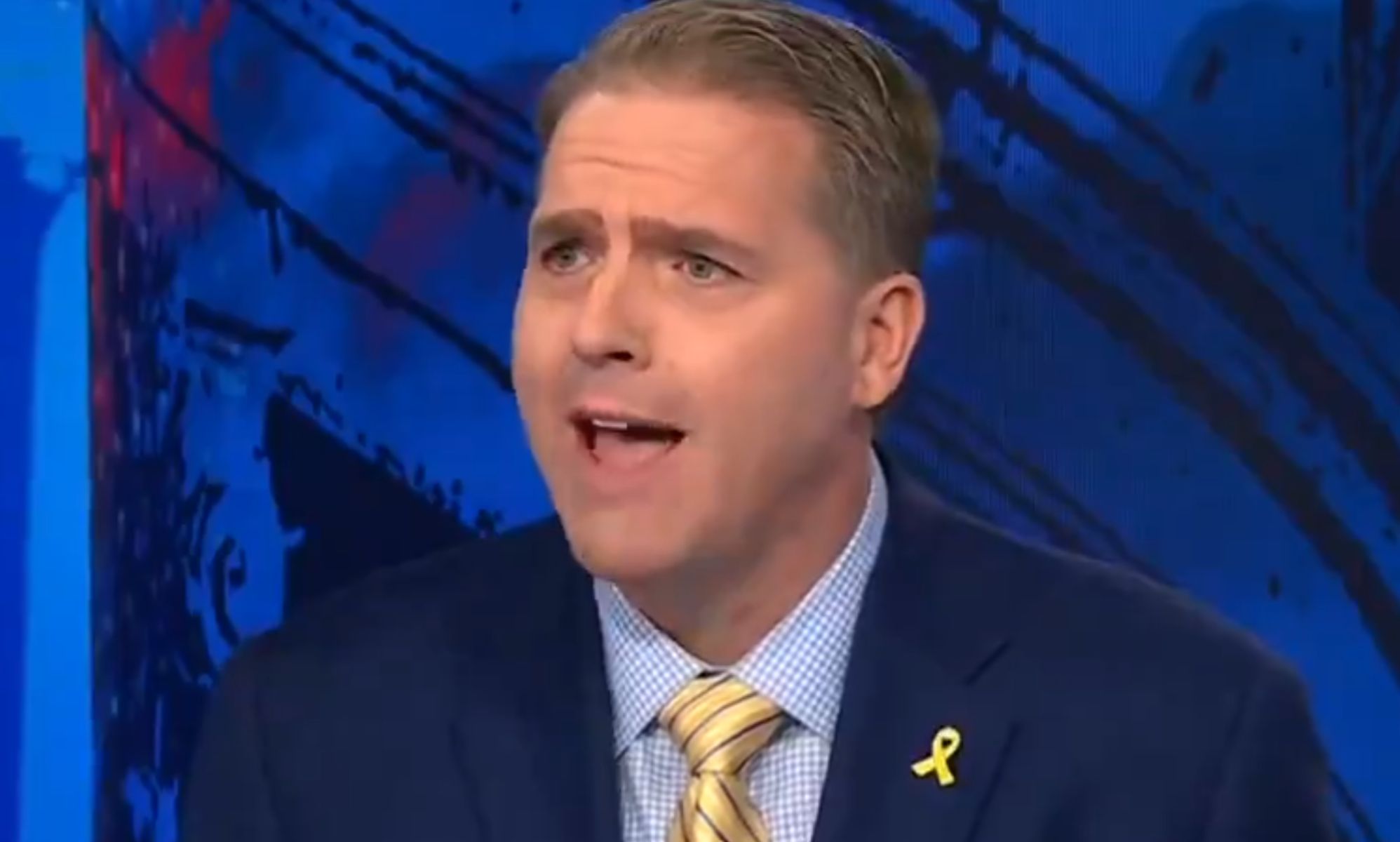 CNN airs interracial gay kiss on New Year's Eve, bigots lose minds