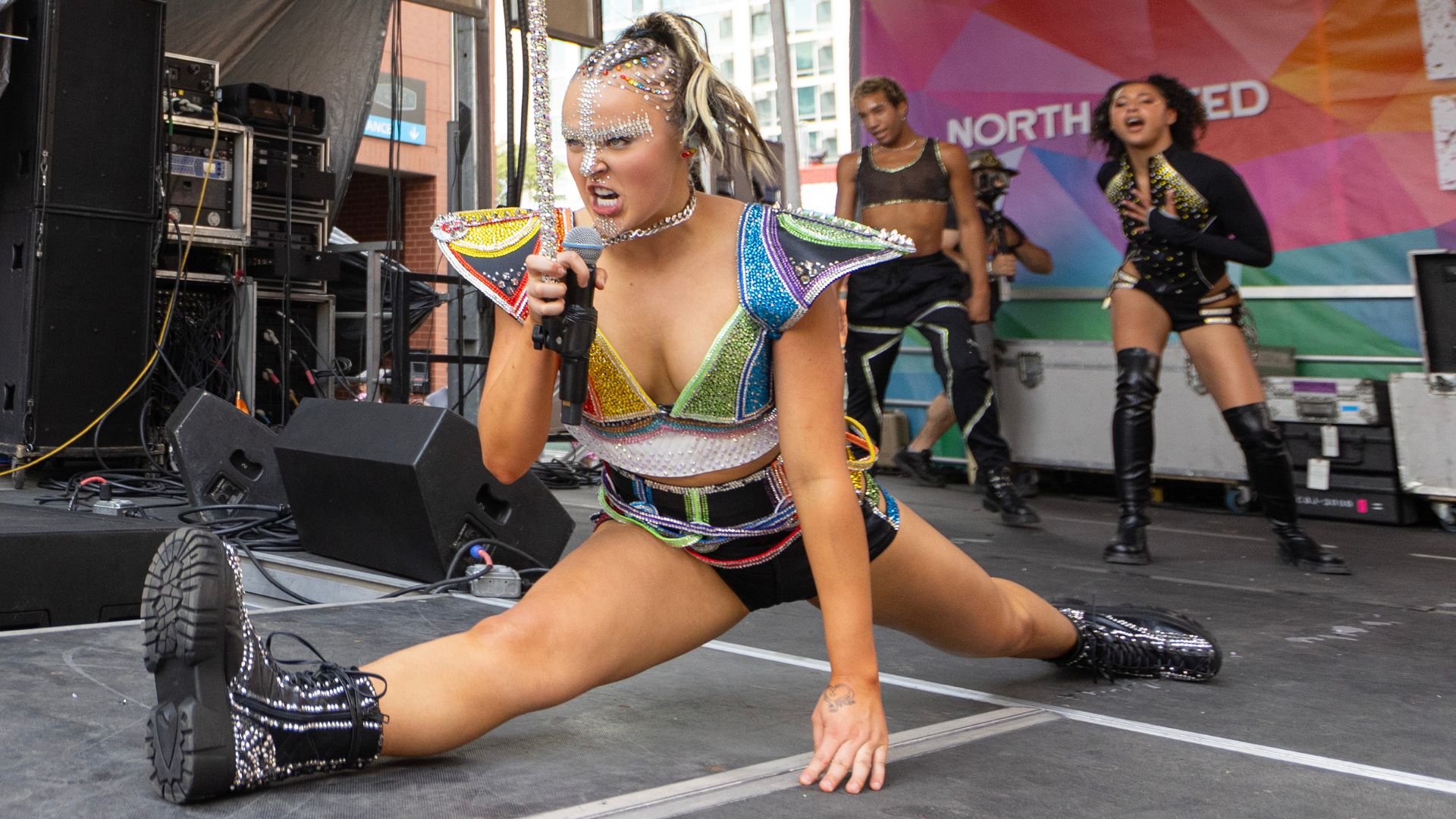 JoJo Siwa transforms in racy new photoshoot for Ladygunn