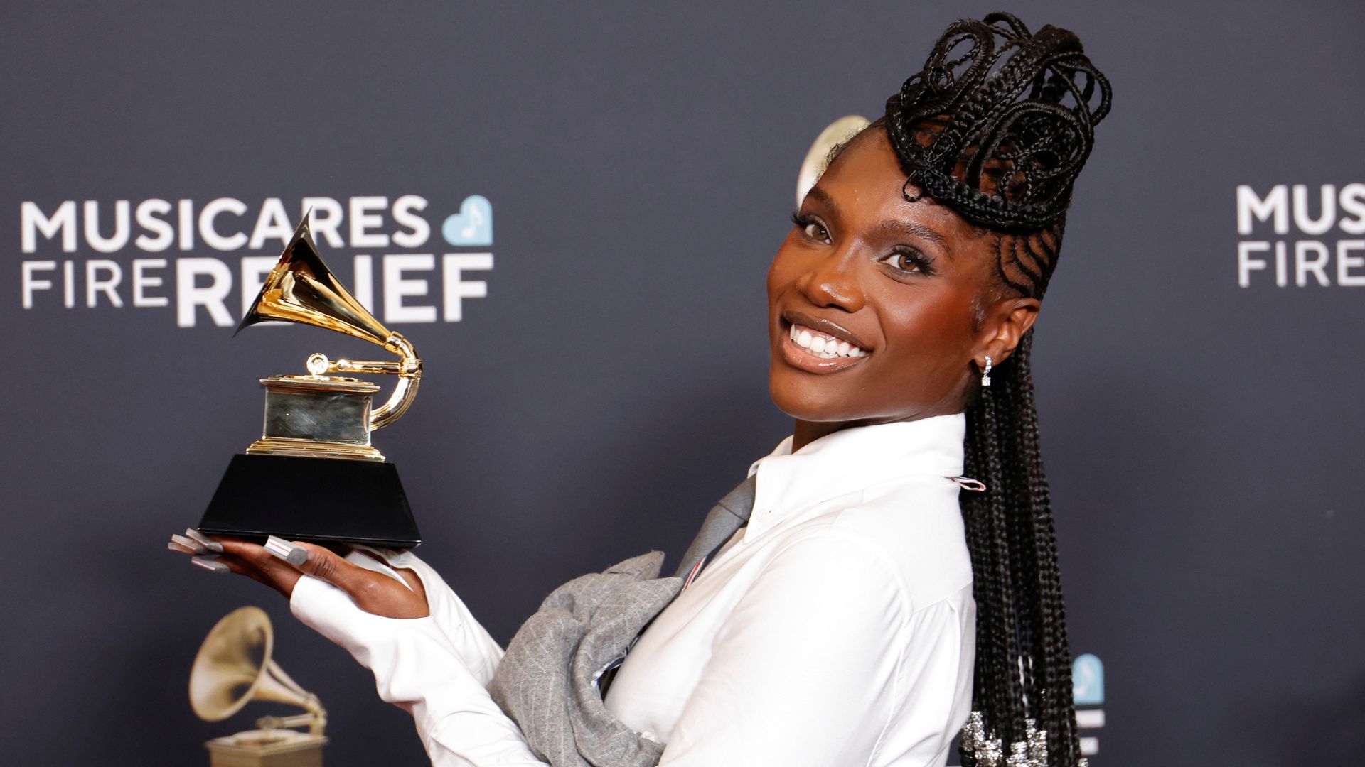 Tracy Chapman sang her lesbian anthem 'Fast Car' at Grammys