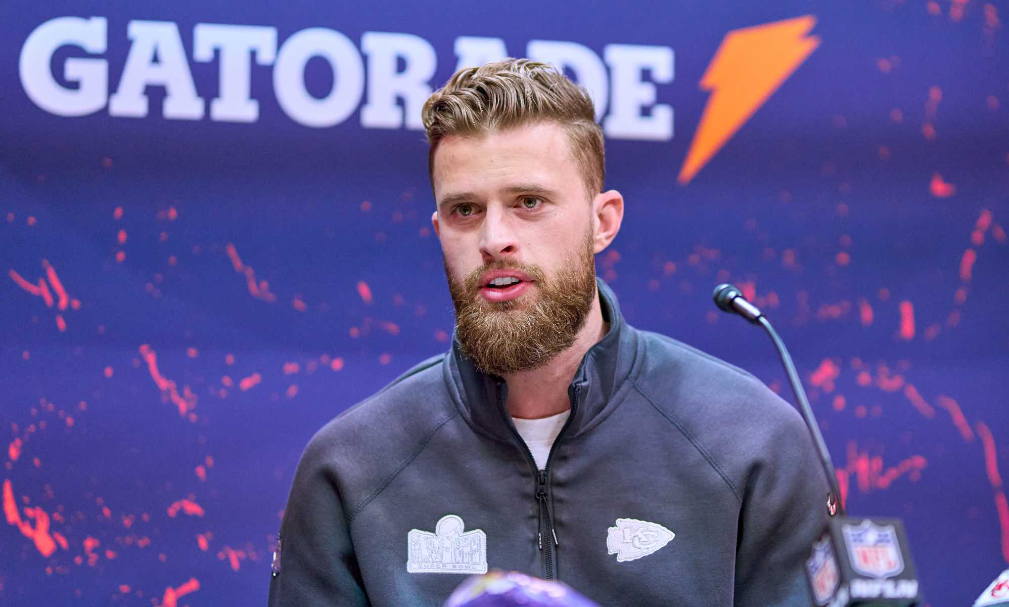 Kansas kicker Harrison Butker trolled by feminists after knee injury