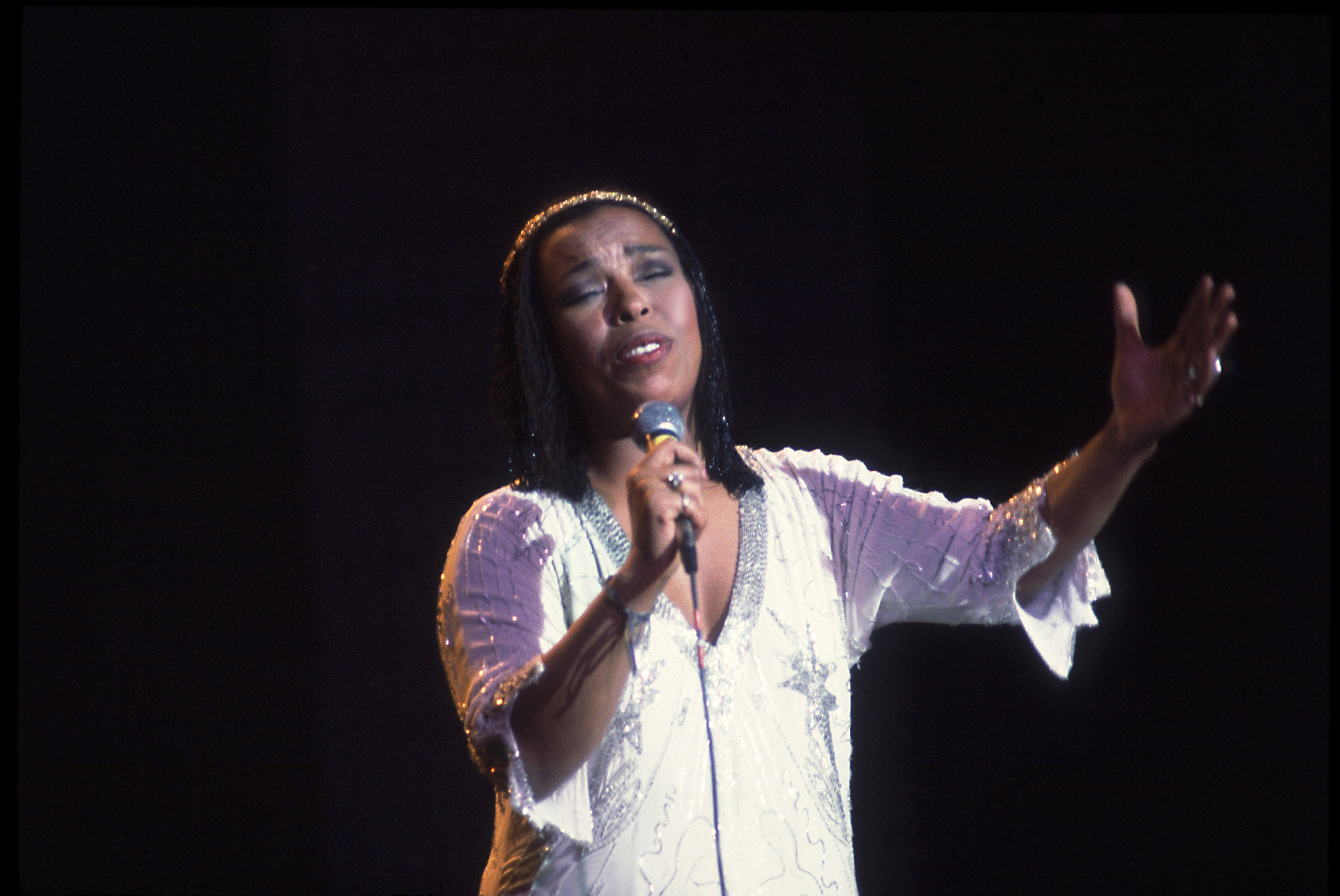 Music icon and early LGBTQ+ ally Roberta Flack has died aged 88