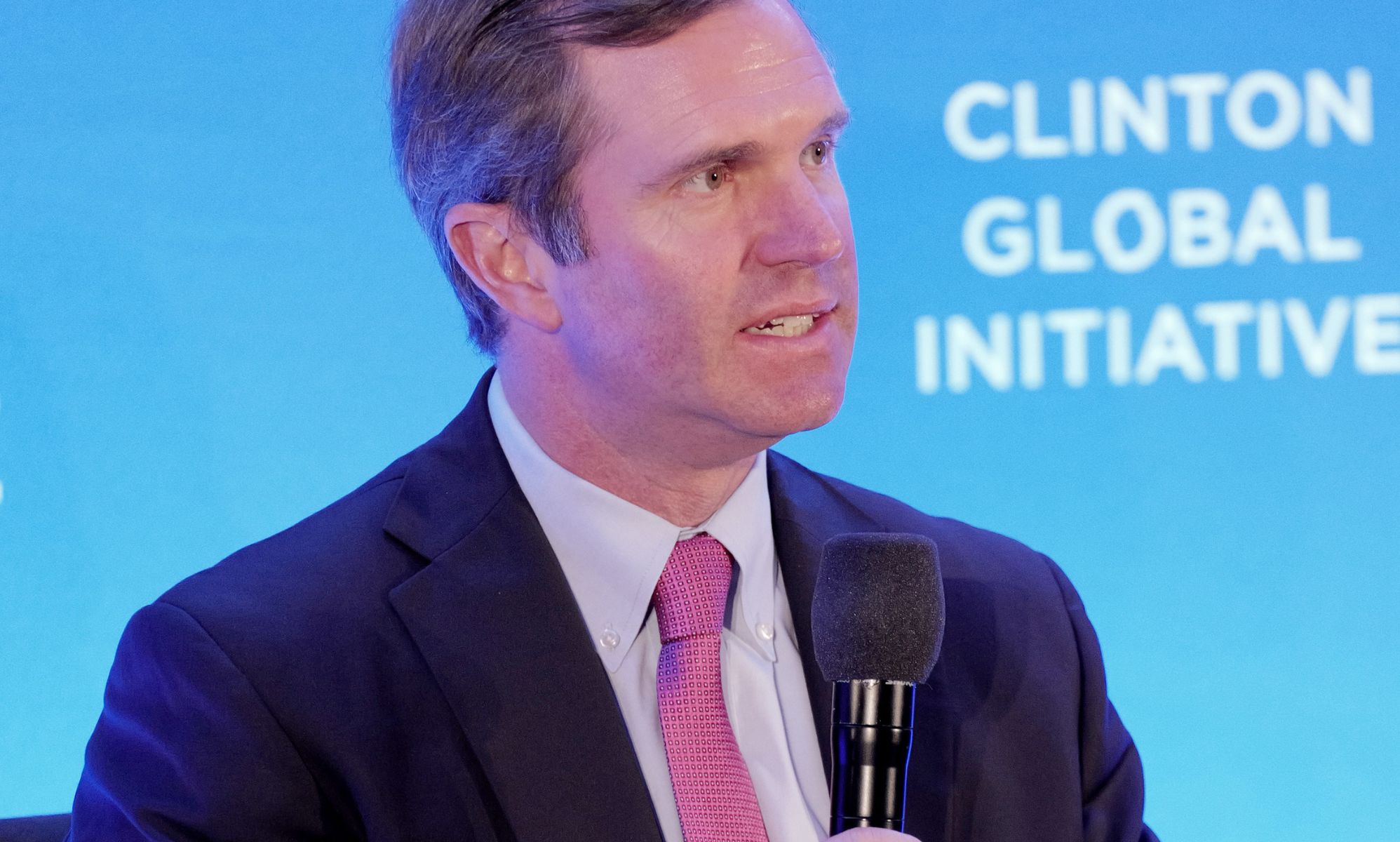 Mae Martin on Taskmaster: Who is the non-binary comedian?