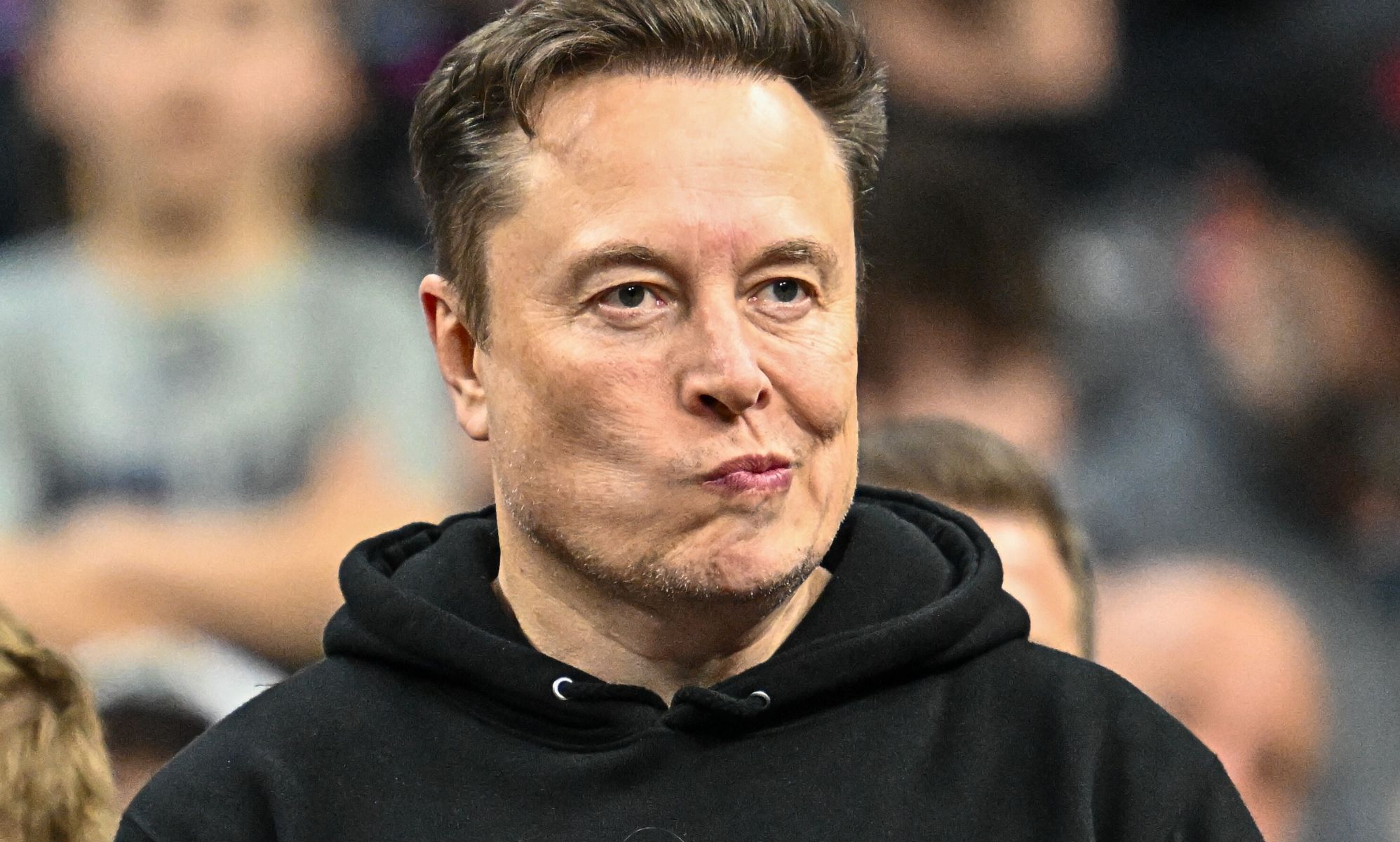 Campaign turns Elon Musk tweets into migrant charity donations