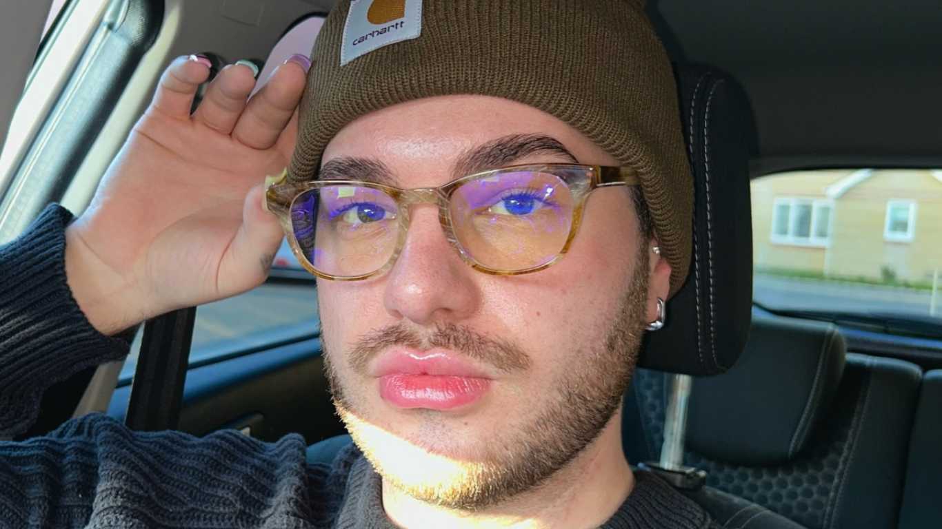 Gay Youtuber Loses 250lbs For Social Experiment Pinknews