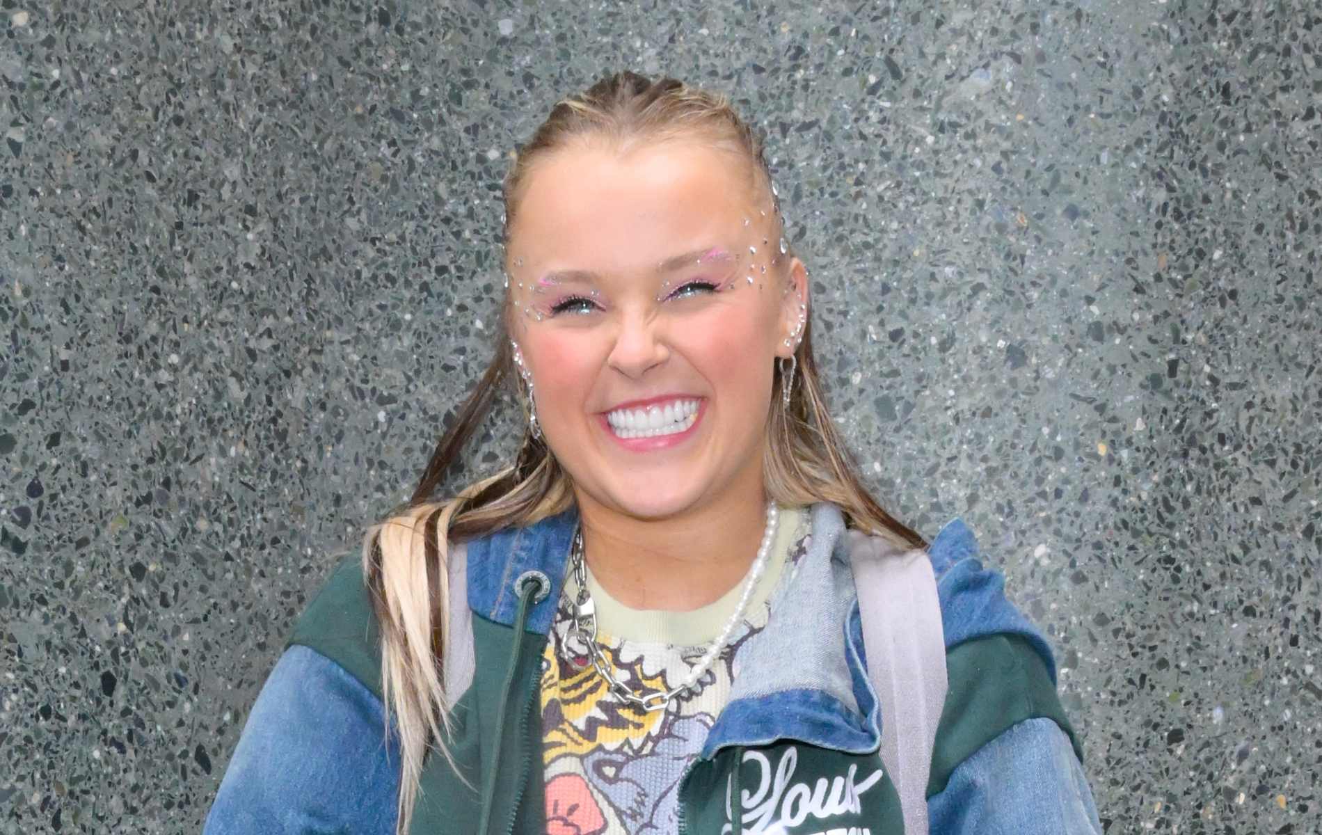 JoJo Siwa kicks audience member out of Glasgow show over 'egg' meme