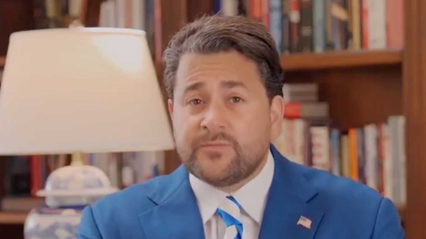 Trump names Hooters-loving 'alpha male' as Malaysia ambassador