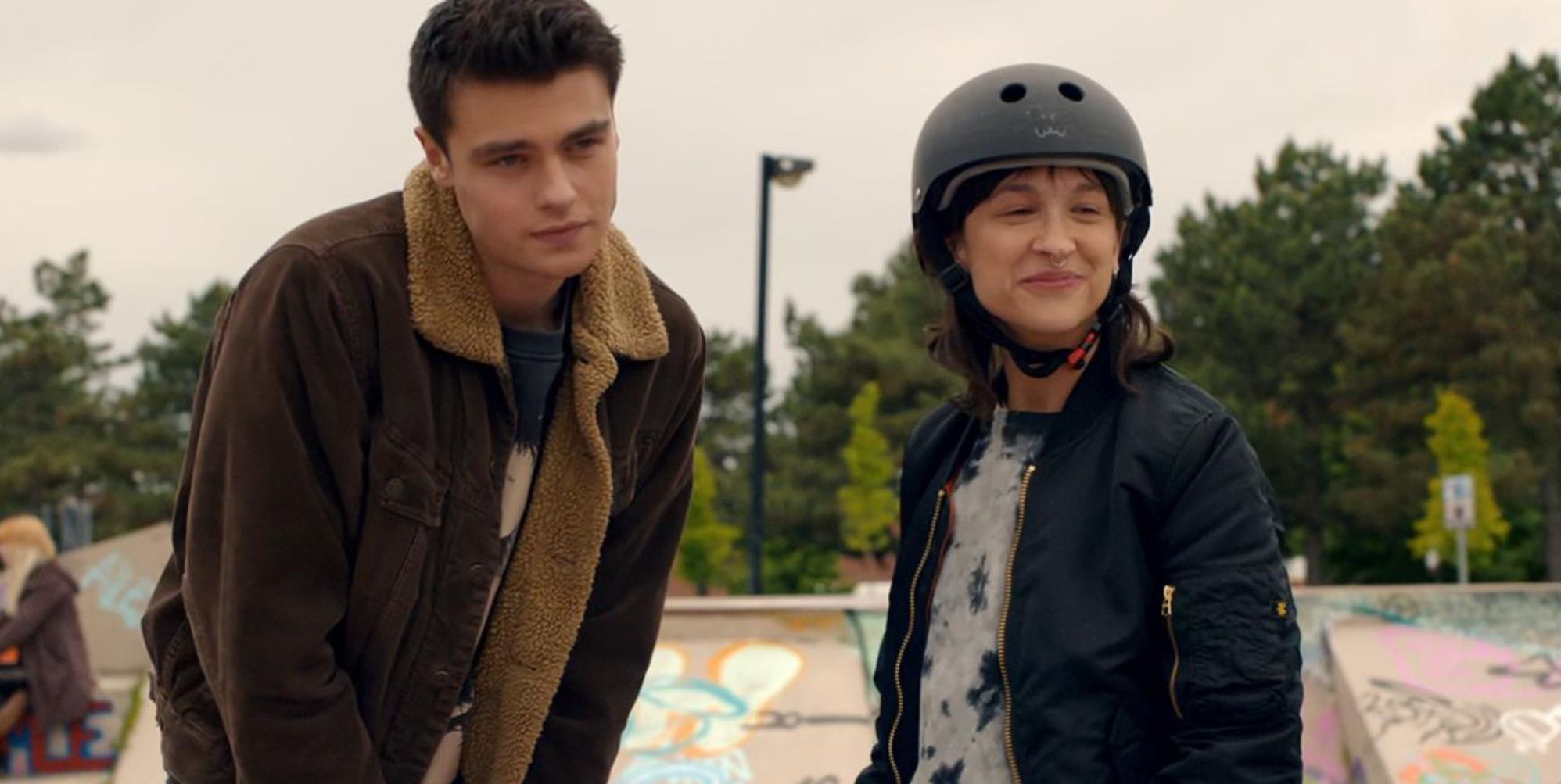 Non-binary Ginny & Georgia star on trolls and trans representation