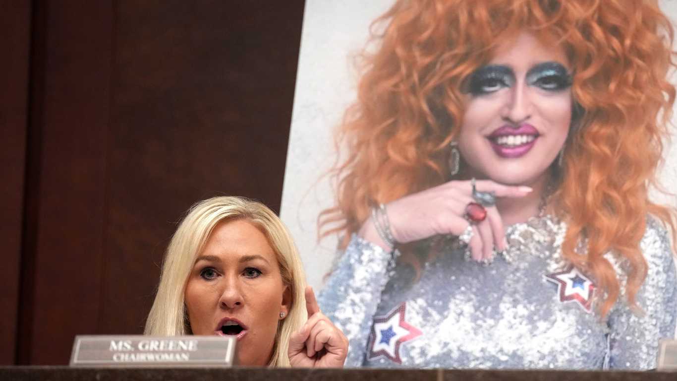 Chappell Roan's meet-and-greet with Drag Syndrome goes viral