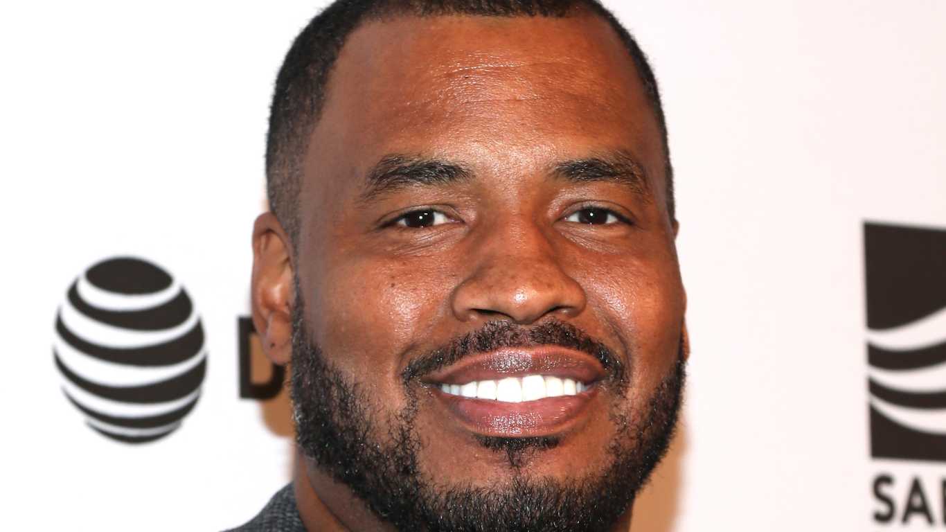 First out gay NBA player Jason Collins marries long-time partner