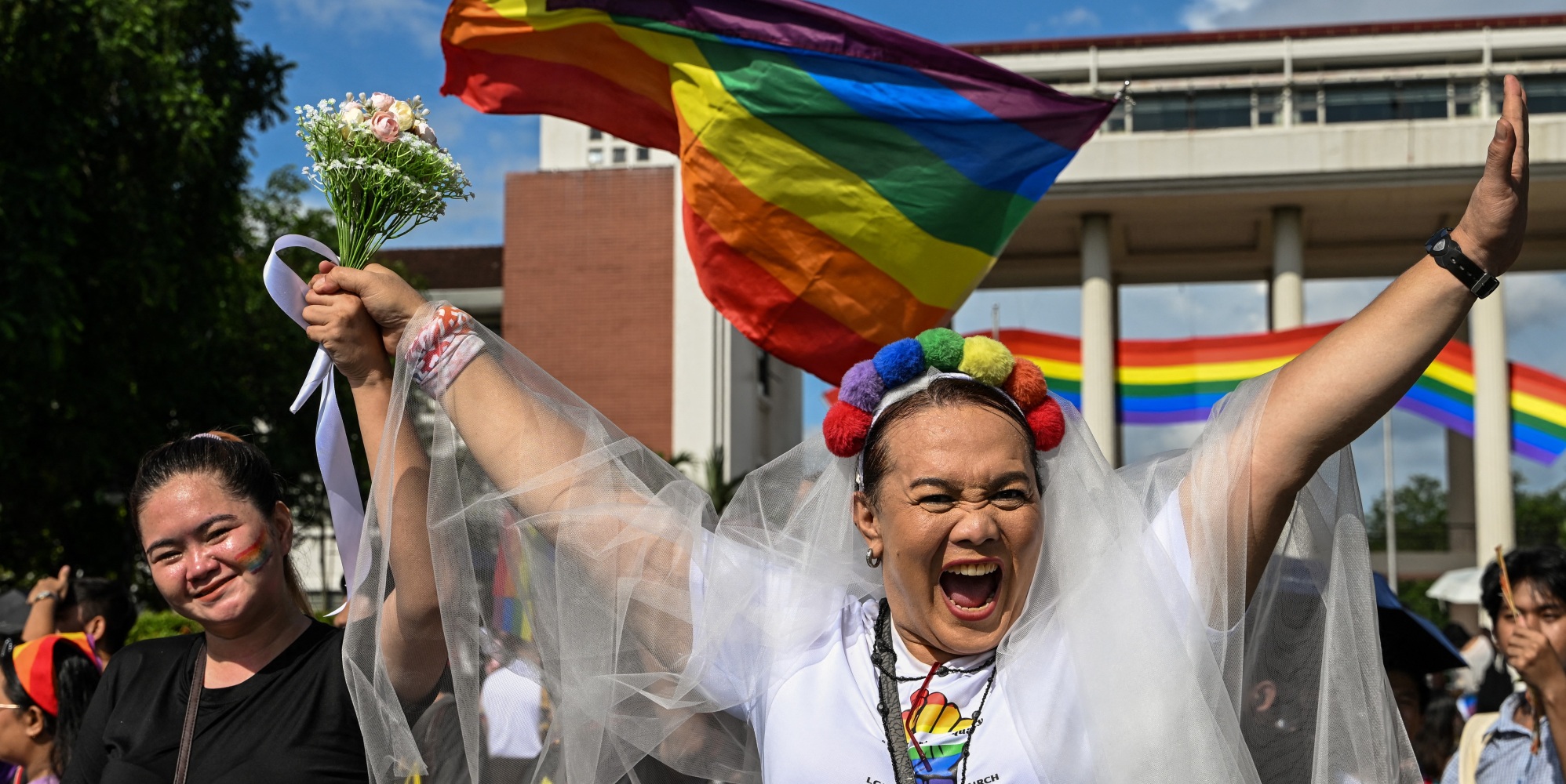 Is the word 'dyke' offensive? Lesbian term and meaning